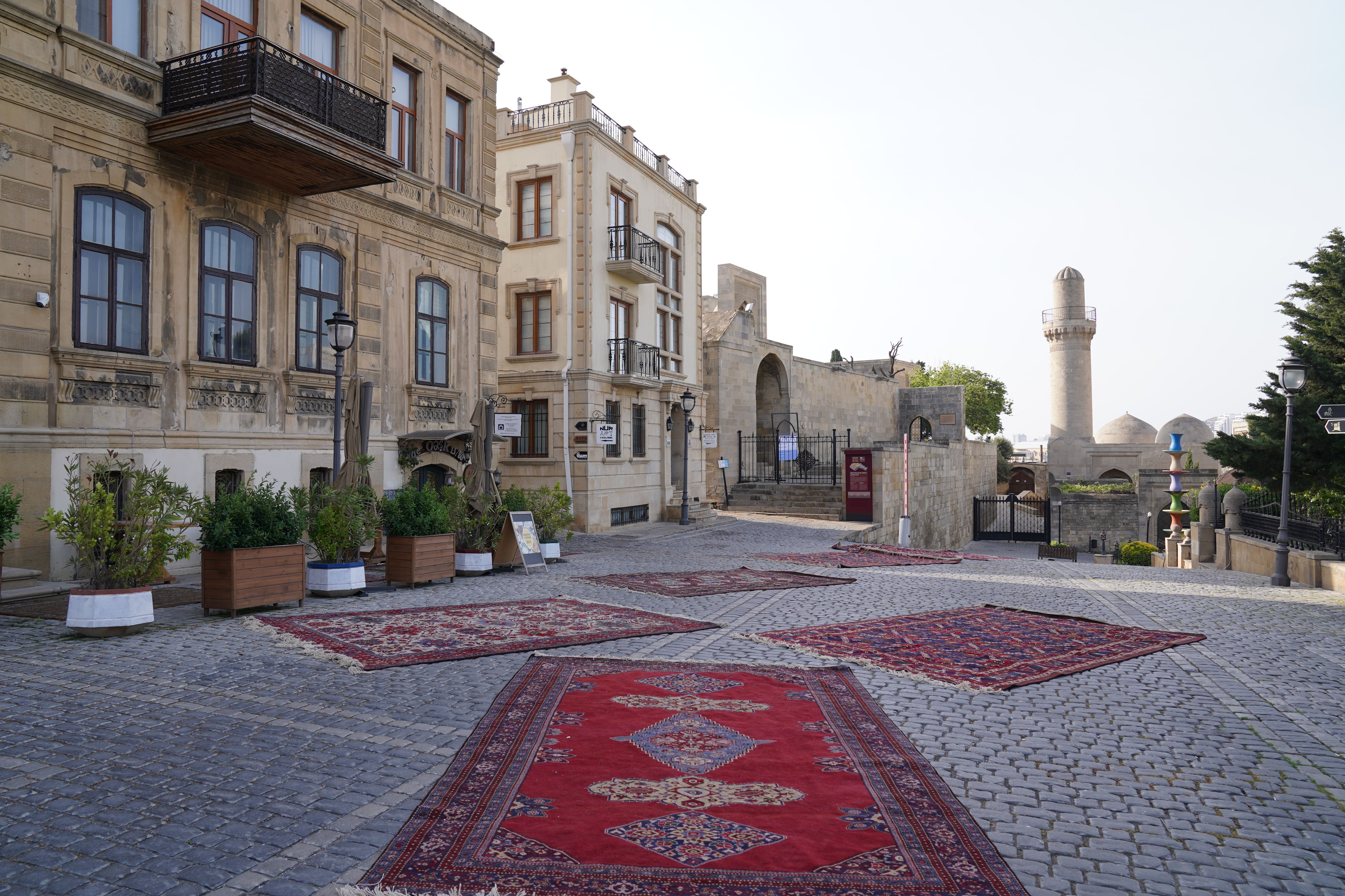 Baku Street with Traditional Carpets and Architecture · Free Stock Photo