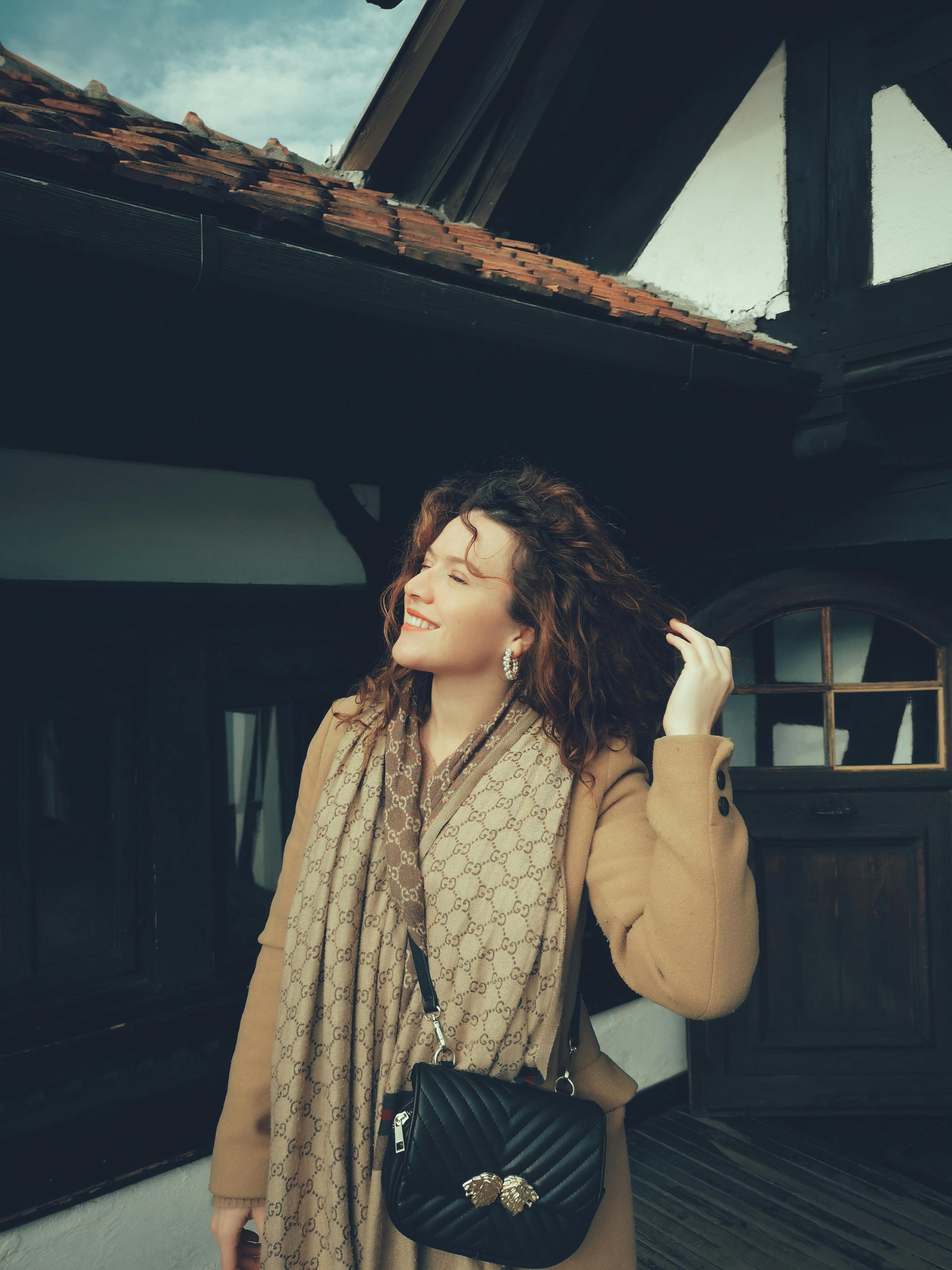 Women Entry Photos, Download The BEST Free Women Entry Stock Photos ...