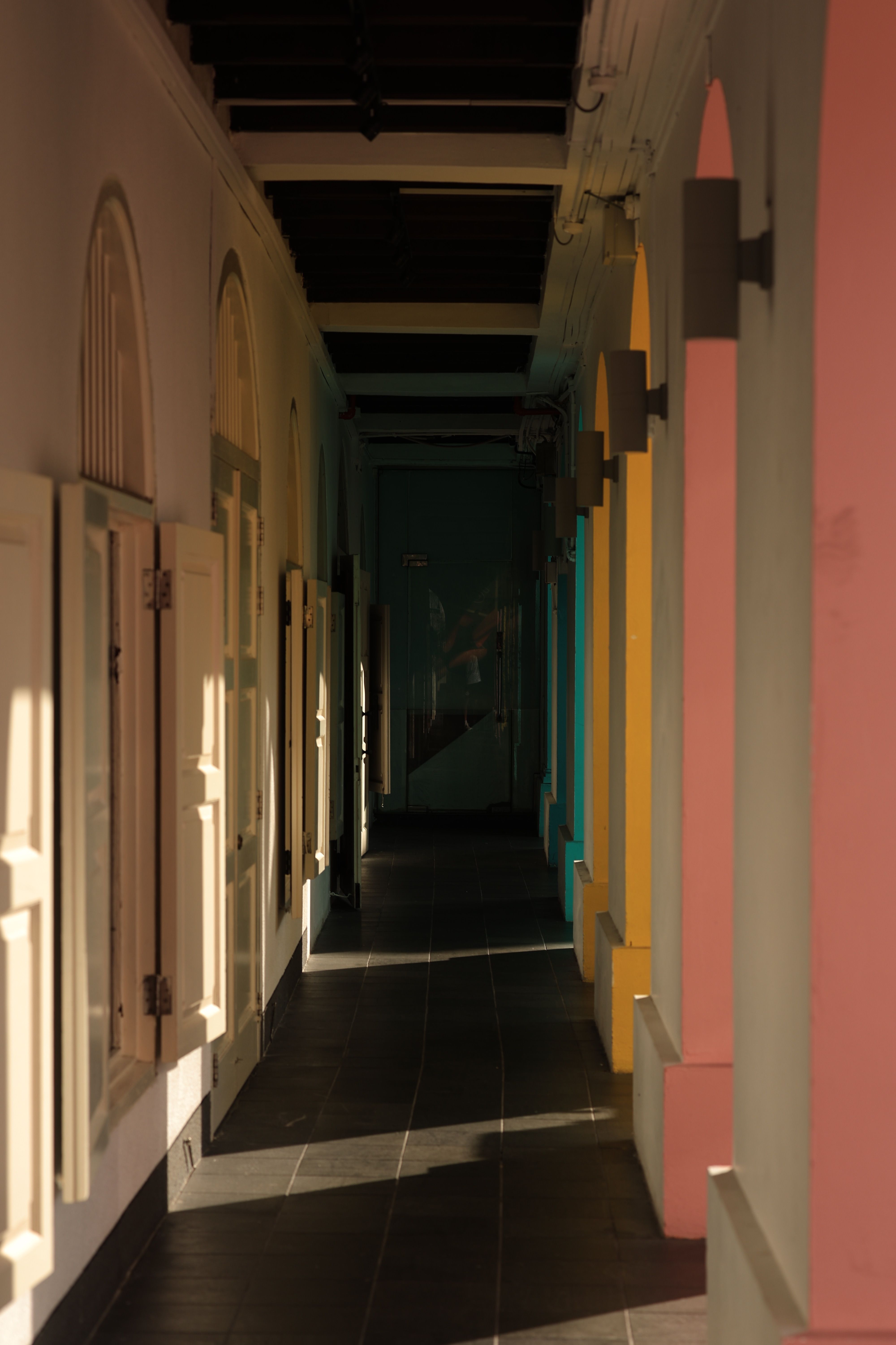 Colorful Colonial Architecture Corridor · Free Stock Photo