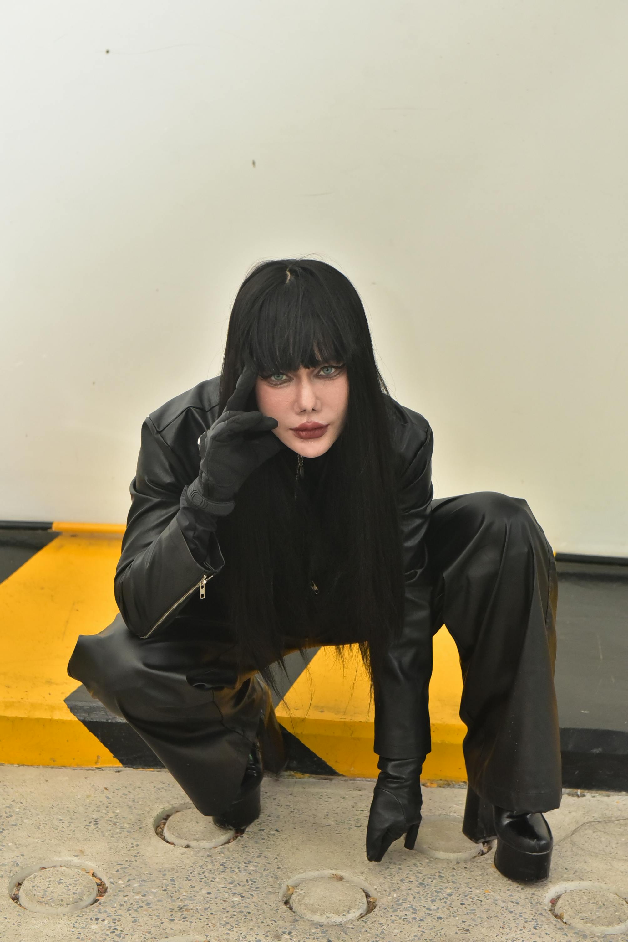 Female Model Unconventional Photos, Download The BEST Free Female Model ...