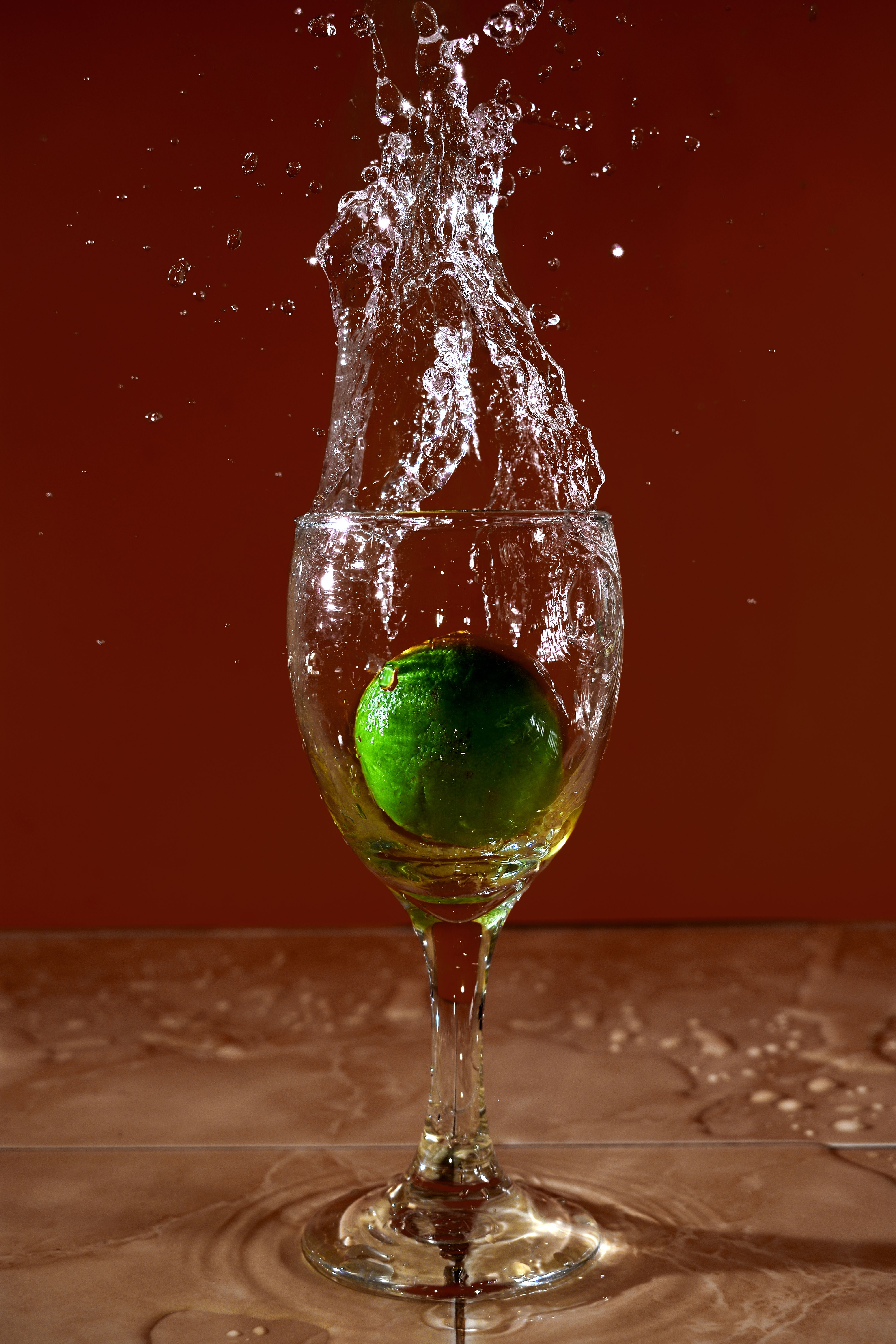 Dynamic Water Splash with Lime in Glass · Free Stock Photo