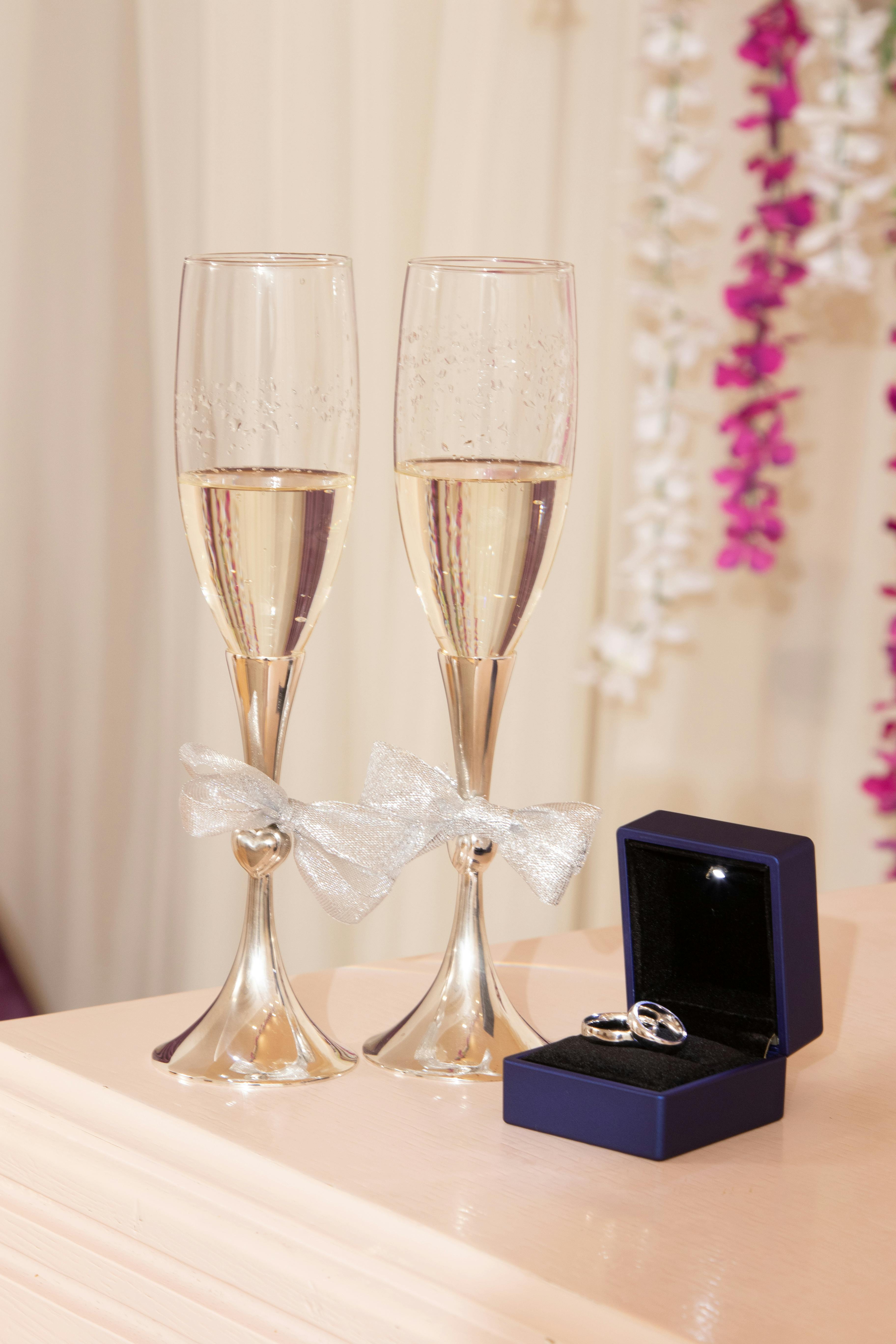 Reception Rings Photos, Download The BEST Free Reception Rings Stock ...