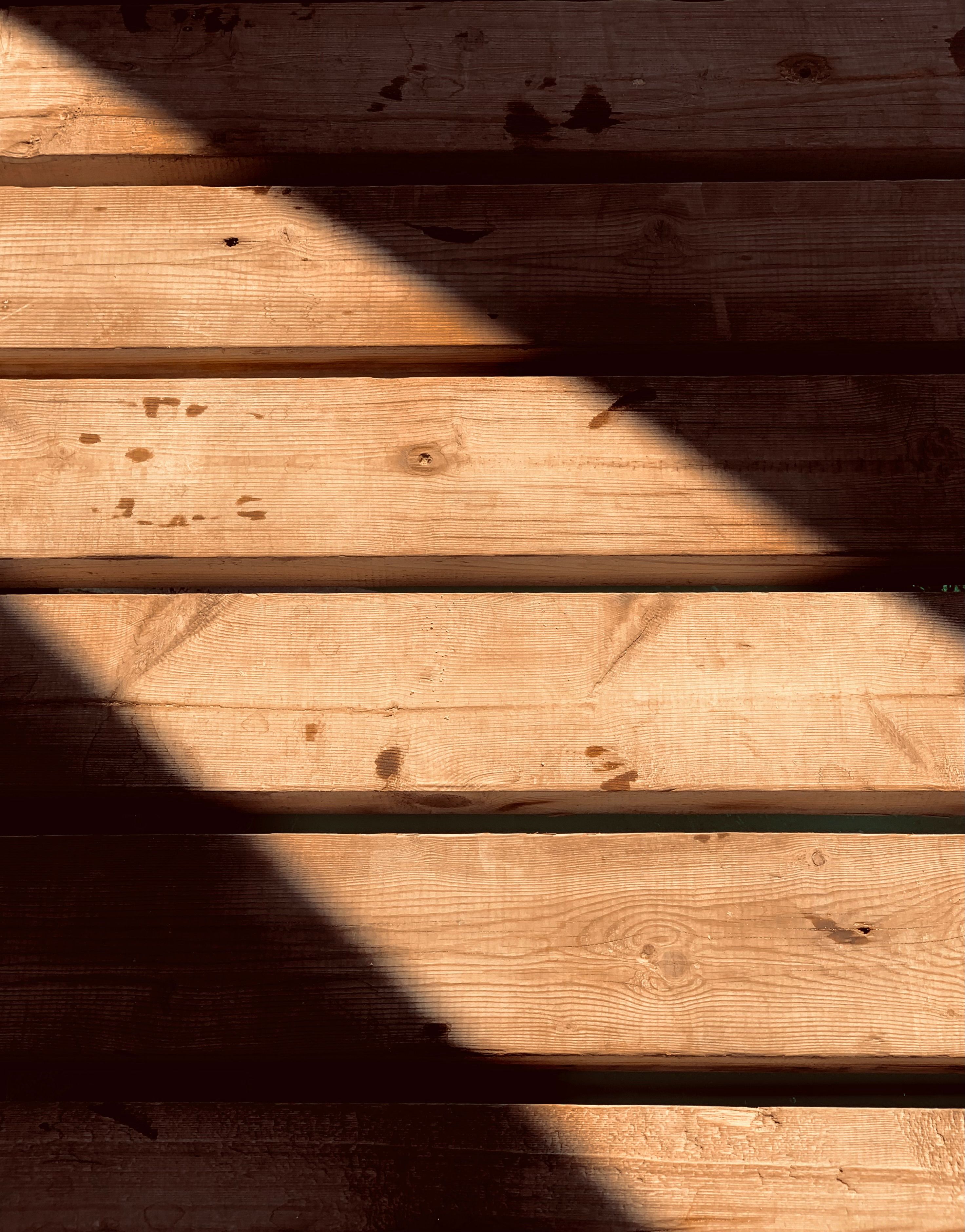 Tablones De Madera Cálidos, Iluminados Por El Sol Y Con Sombras · Foto ...