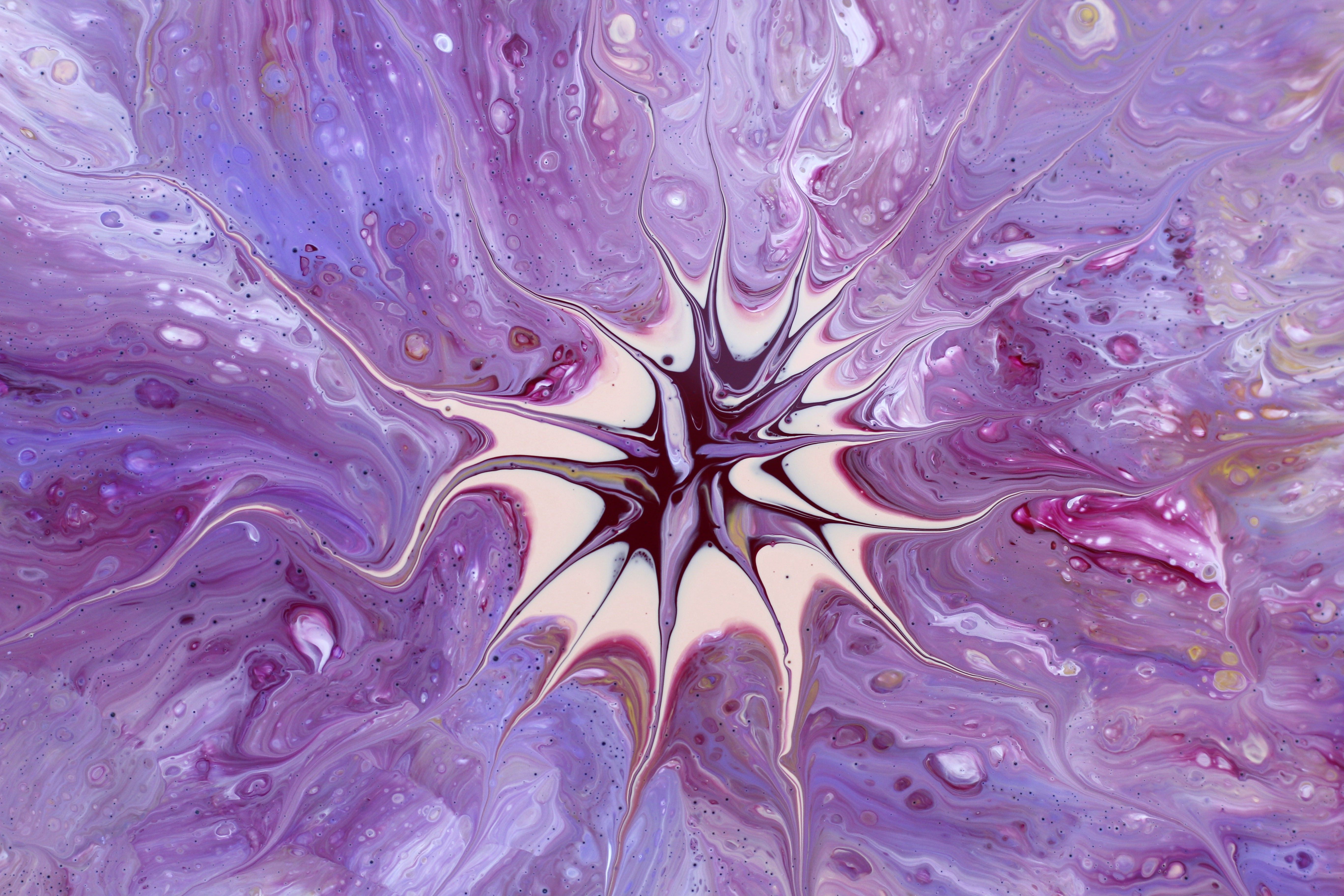 Abstract Purple Fluid Art with Starburst Design · Free Stock Photo