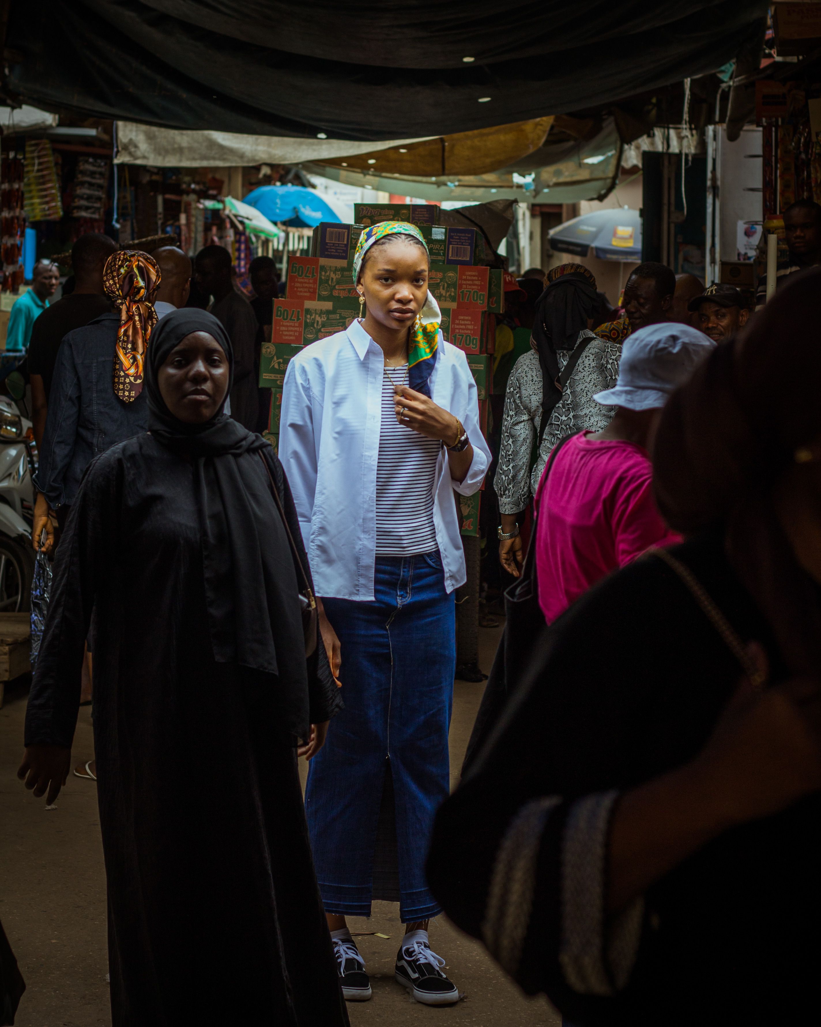 Vibrant Street Market Scene with Diverse Crowd · Free Stock Photo