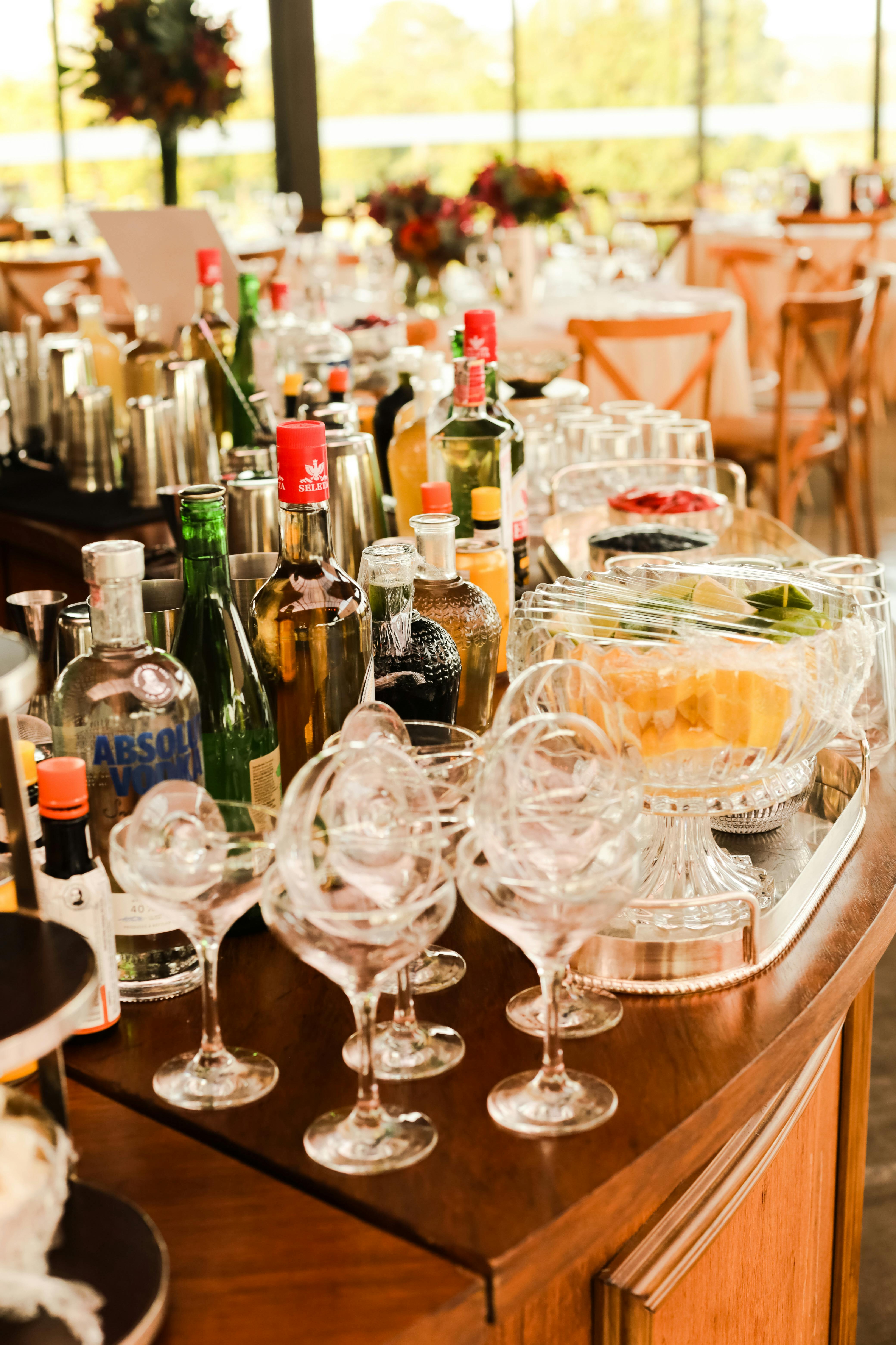 Elegant Wedding Reception Bar with Drinks · Free Stock Photo