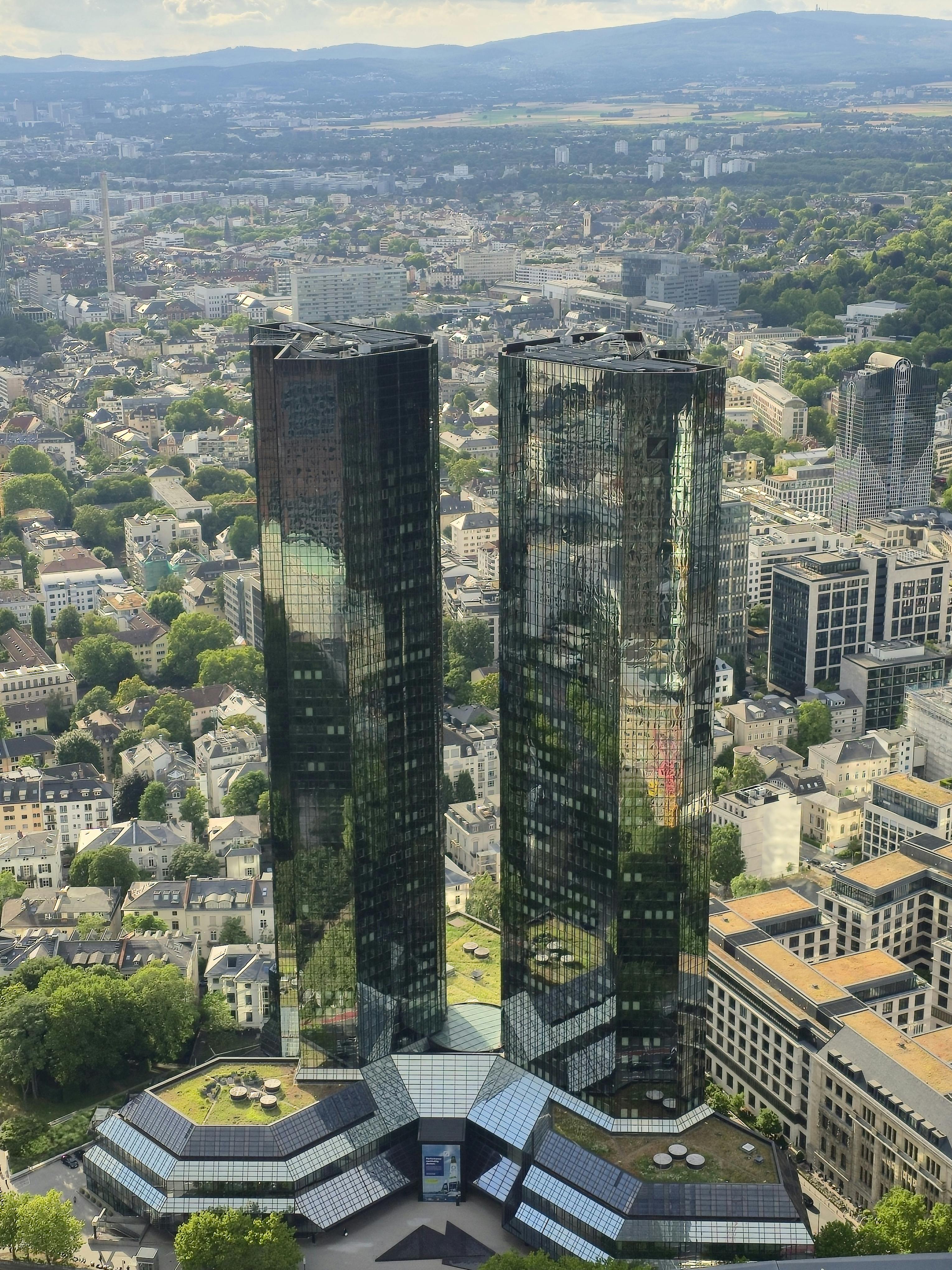 法兰克福现代摩天大楼的鸟瞰图 · 免费素材图片