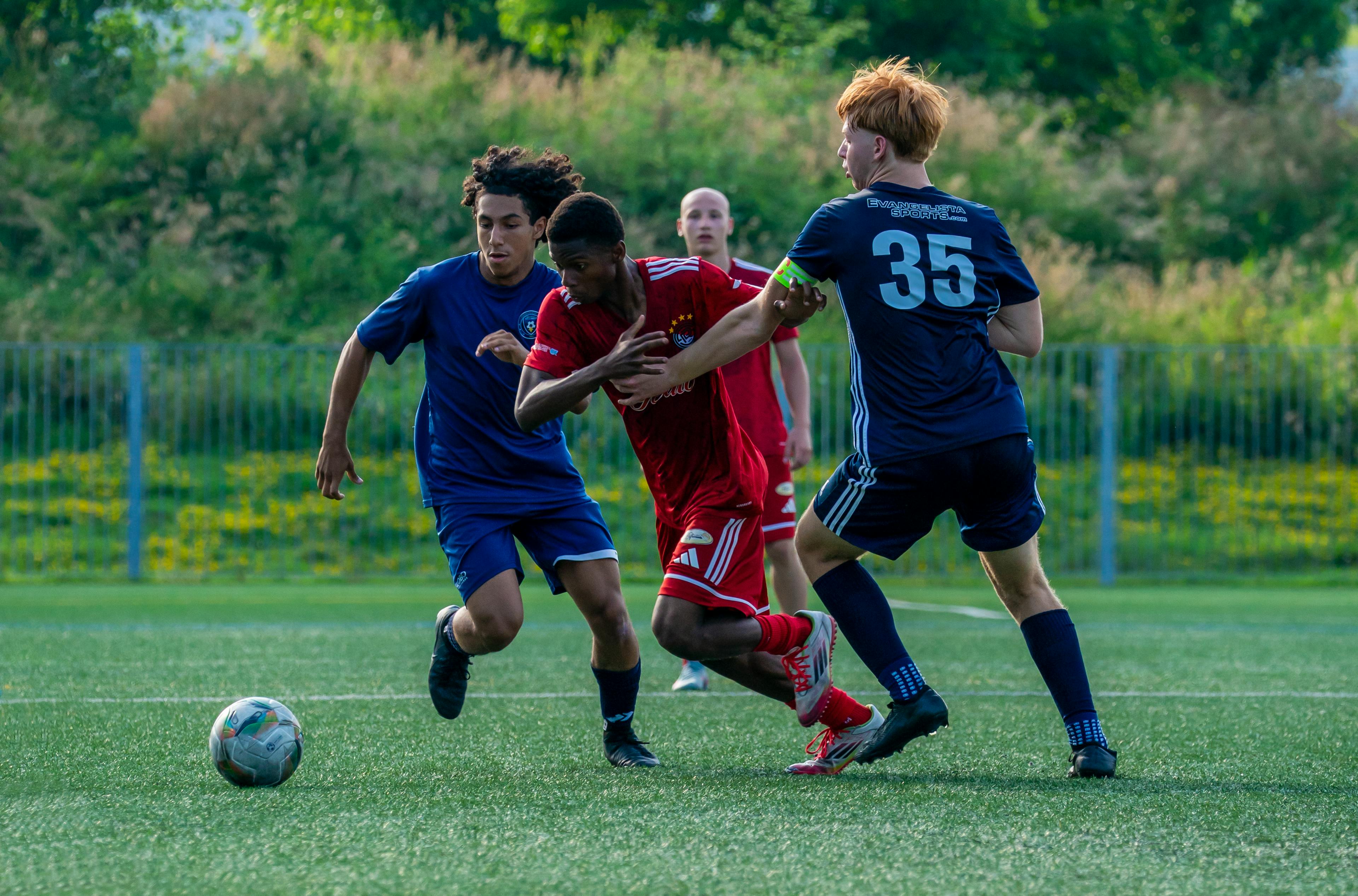 Football Player Captain Photos, Download The BEST Free Football Player ...