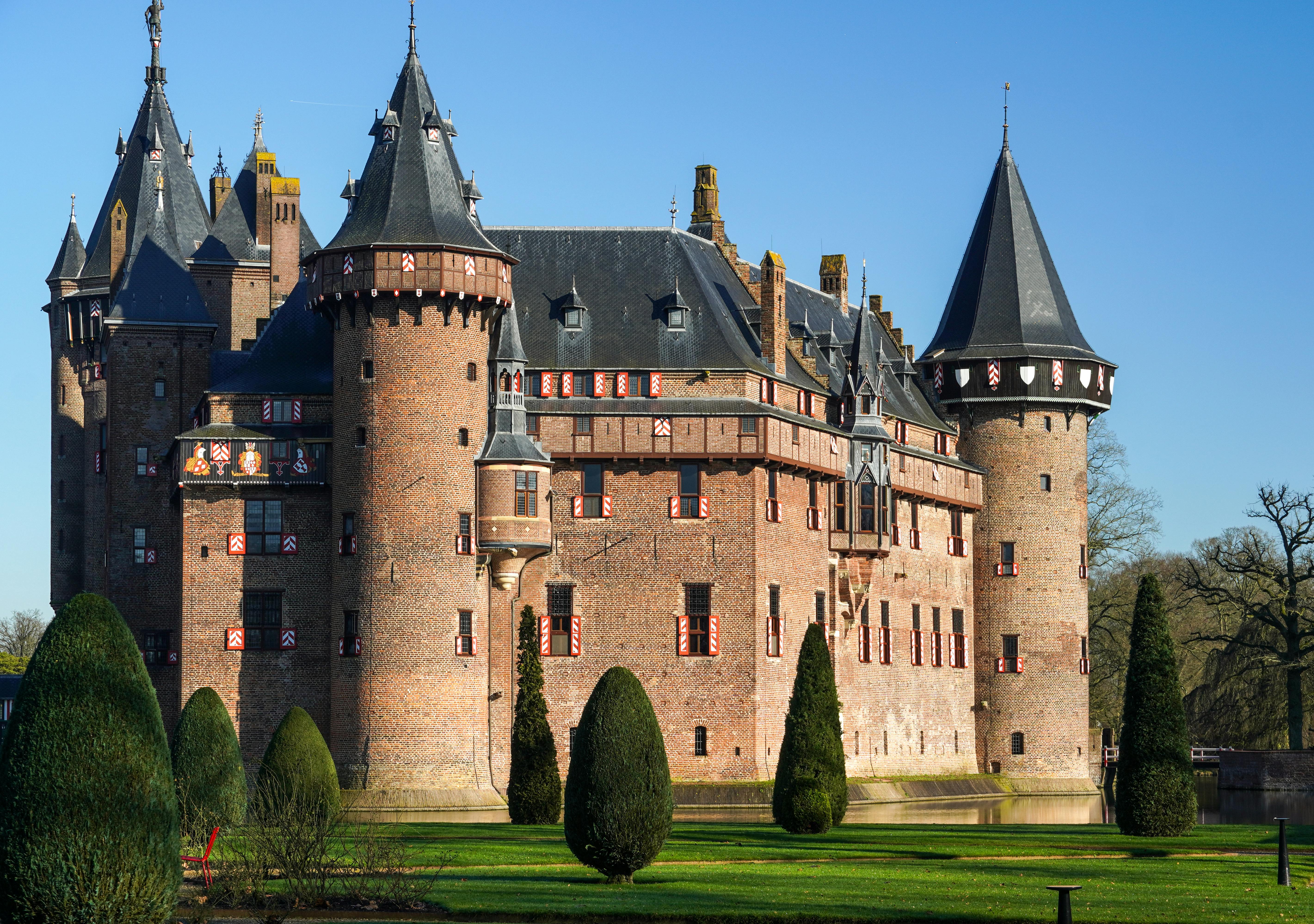 Holland Castle Photos, Download The BEST Free Holland Castle Stock ...