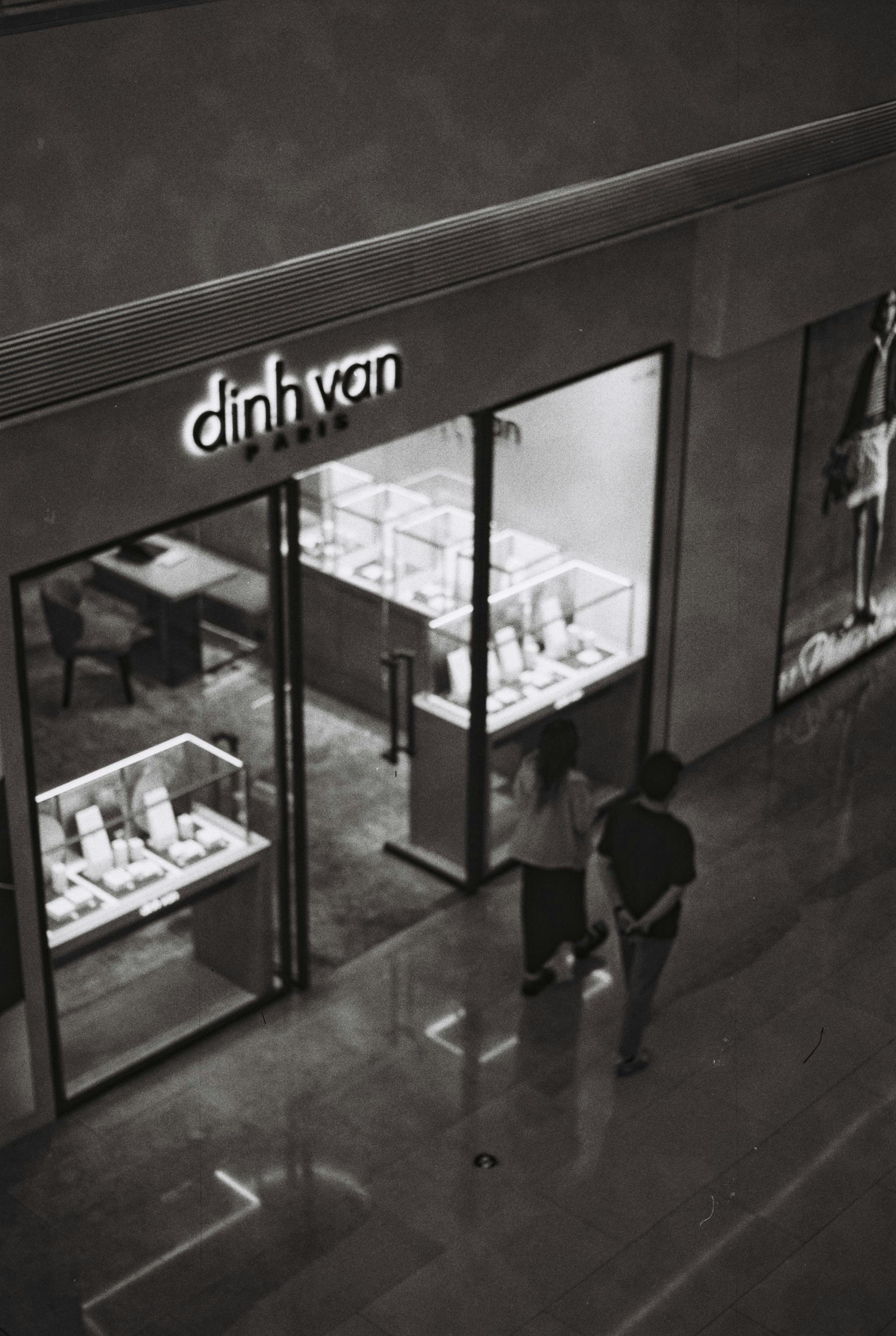 Shopping Aerial View Mall Big Anchor Store Photos, Download The BEST ...