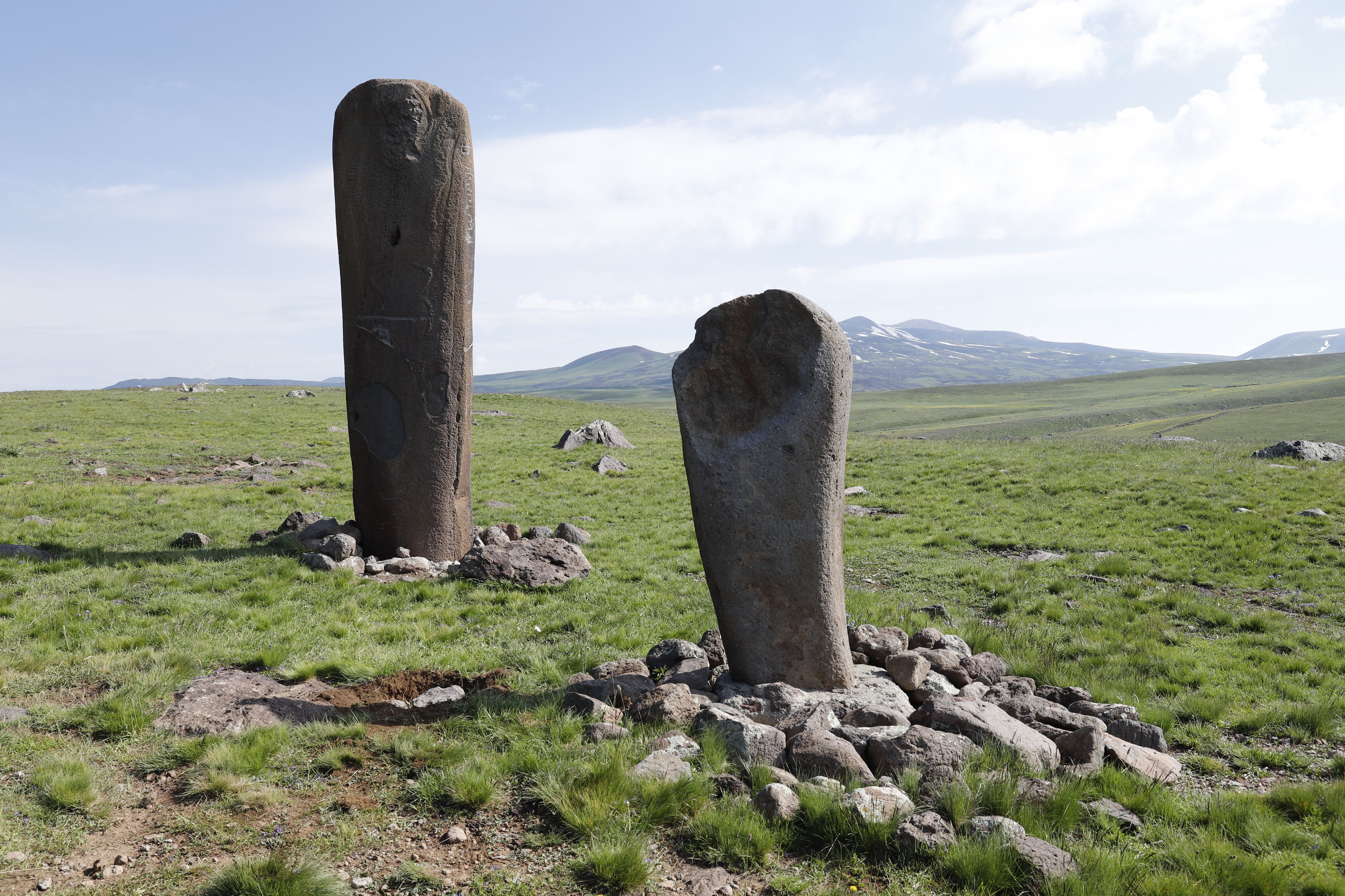 Unearthed Stones Photos, Download The BEST Free Unearthed Stones Stock ...