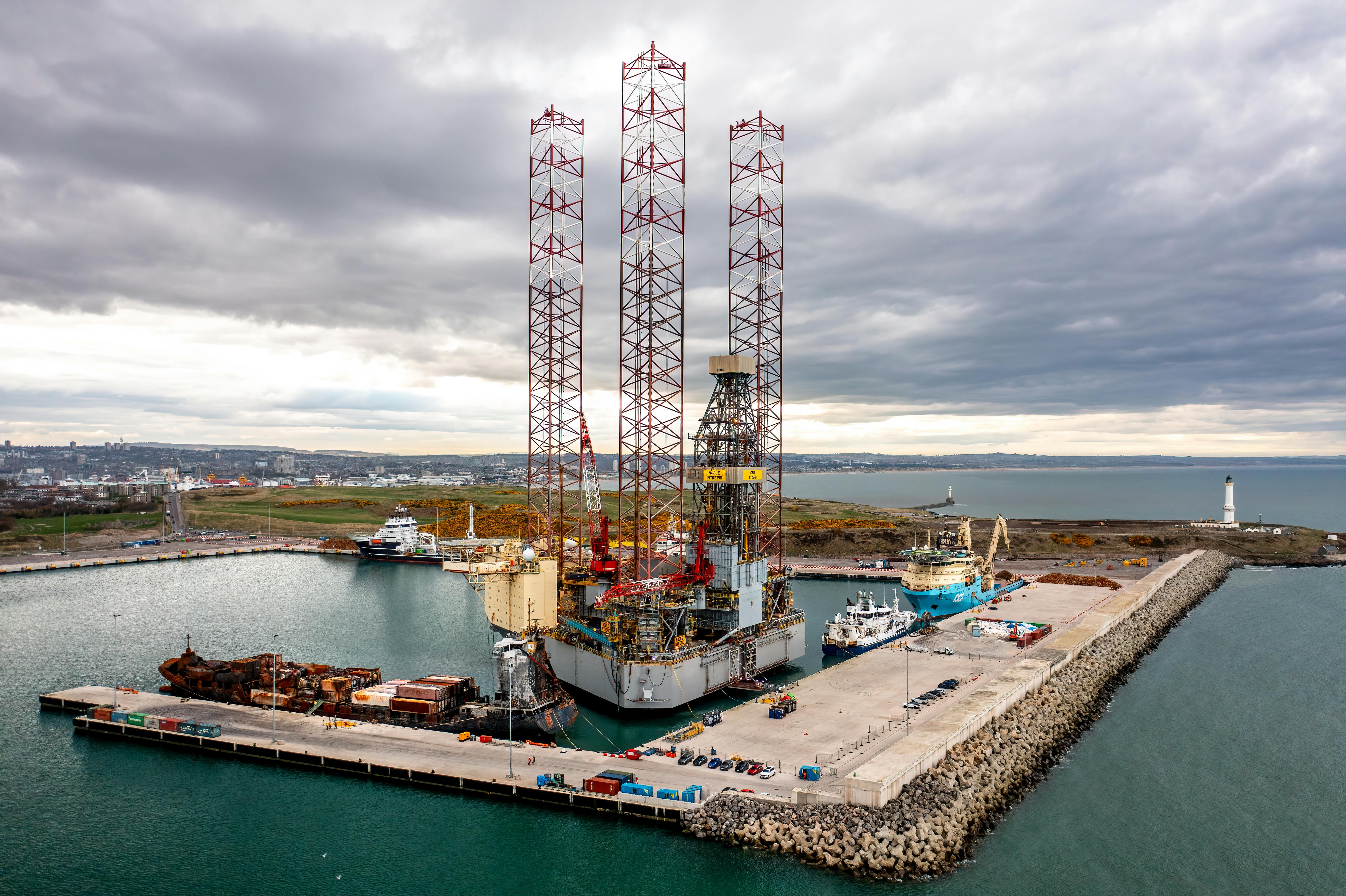 Seaside Construction Photos, Download The BEST Free Seaside ...