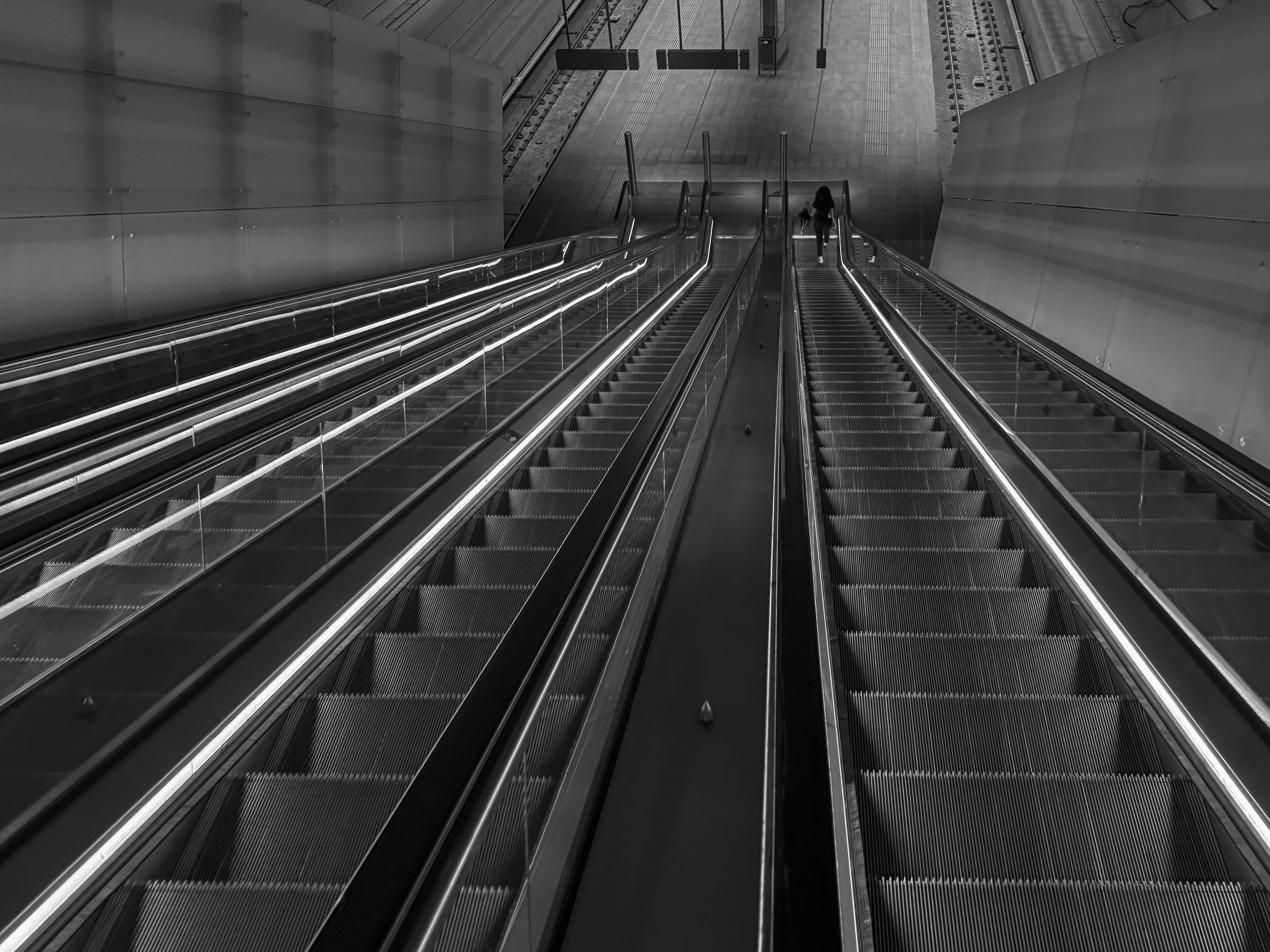 Passenger Pathway Photos, Download The BEST Free Passenger Pathway ...