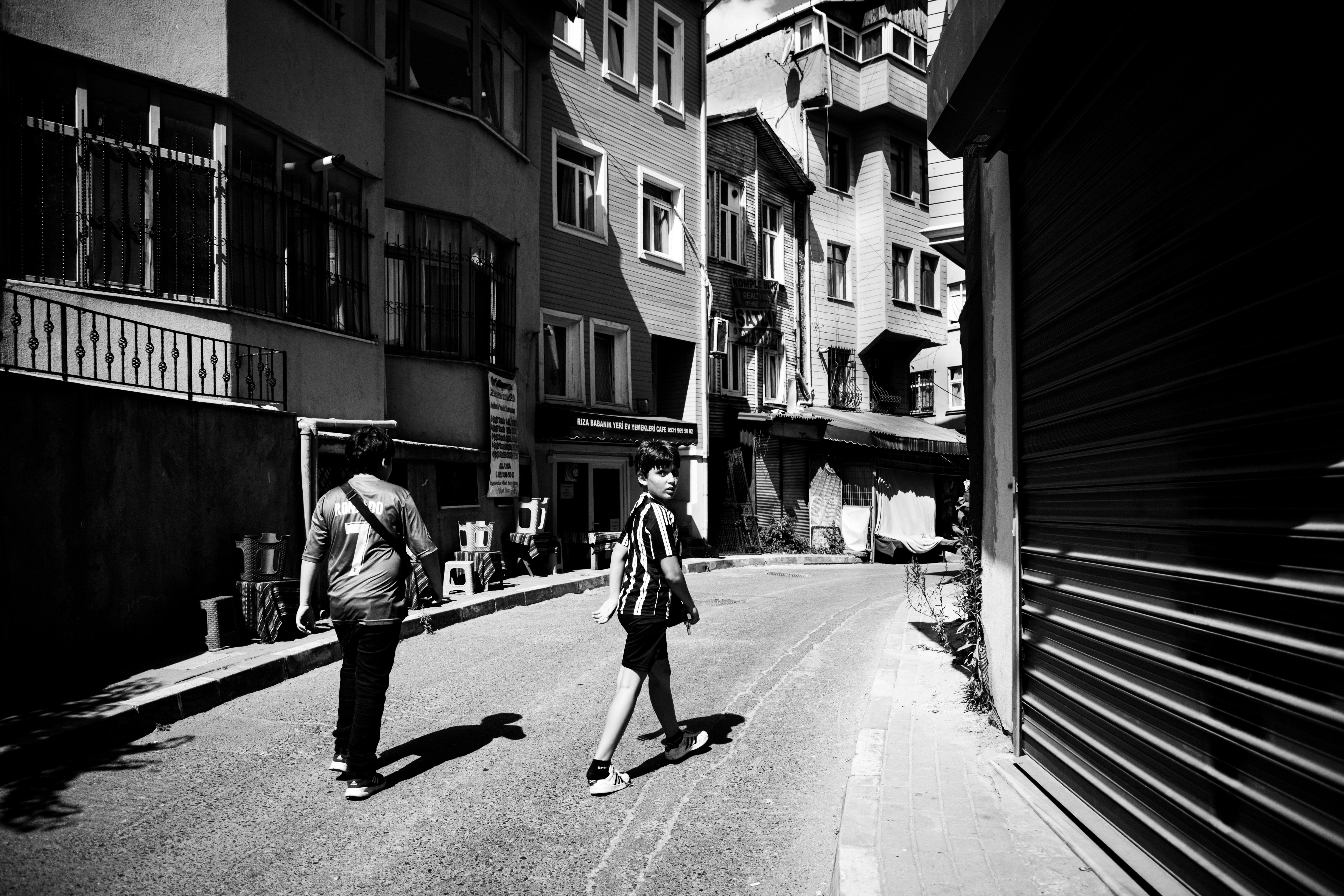 Street Walkway Photos, Download The BEST Free Street Walkway Stock ...