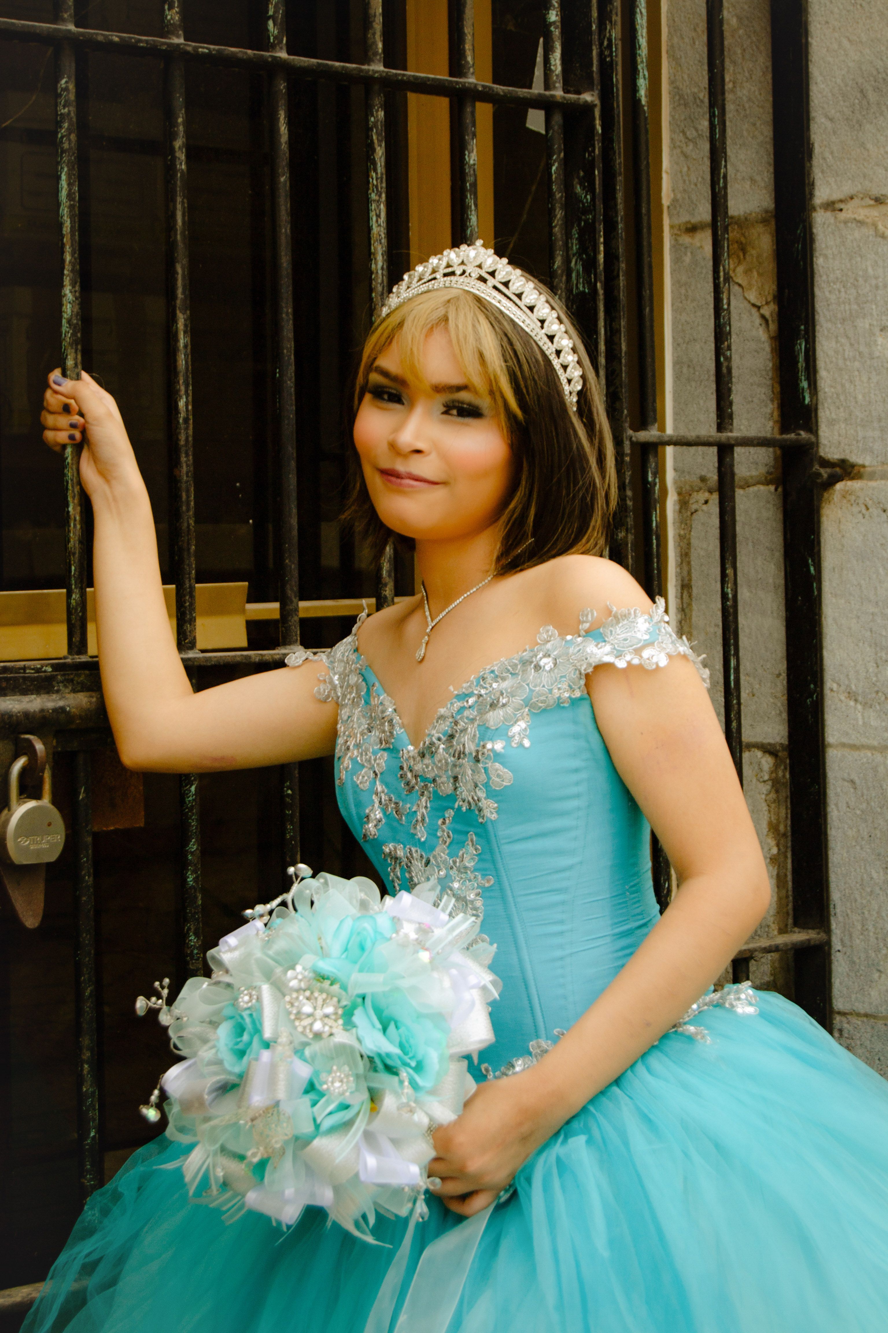 Girl Prom Dress Photos, Download The BEST Free Girl Prom Dress Stock ...