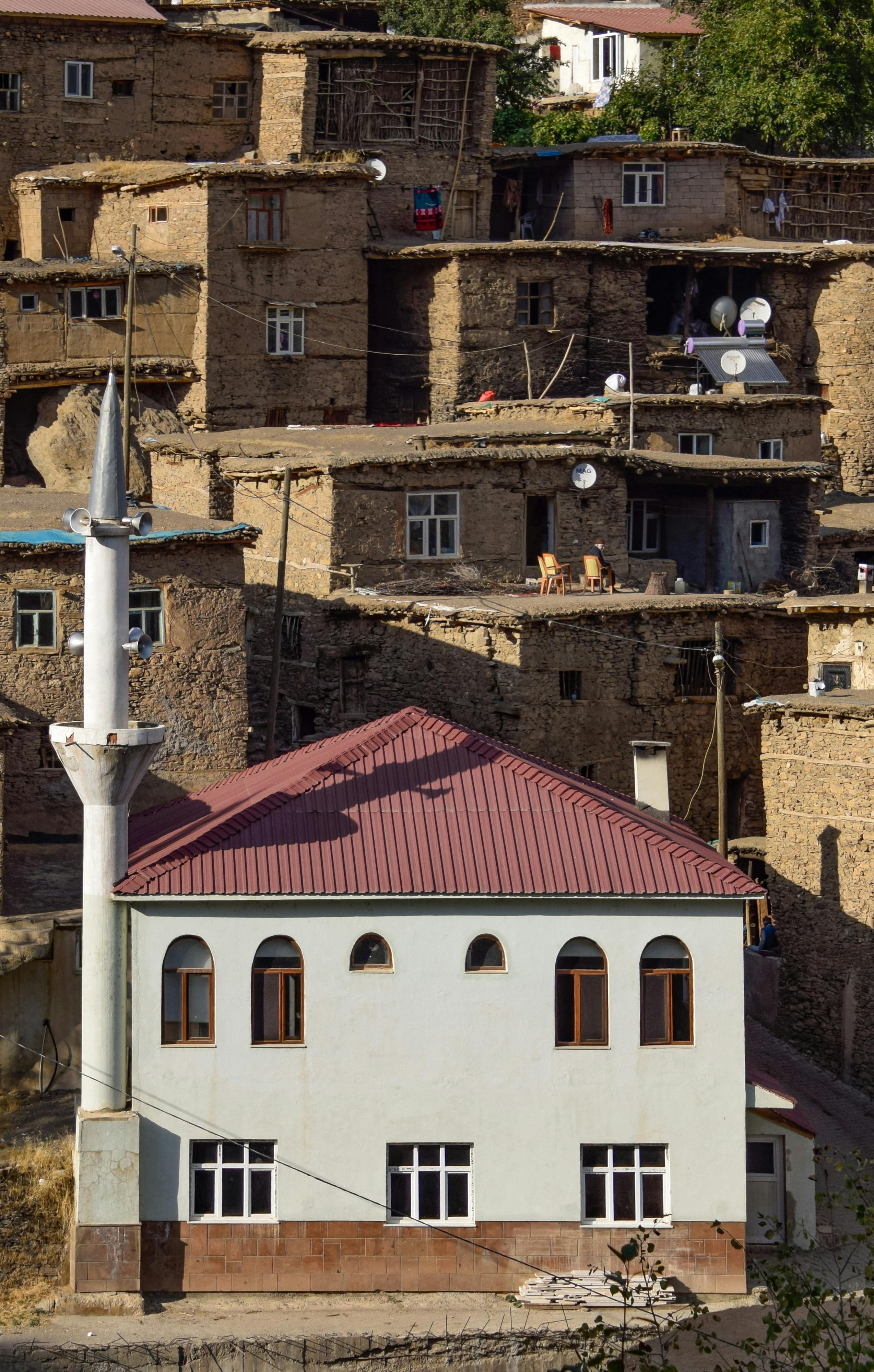 Kutcha House Photos, Download The BEST Free Kutcha House Stock Photos ...