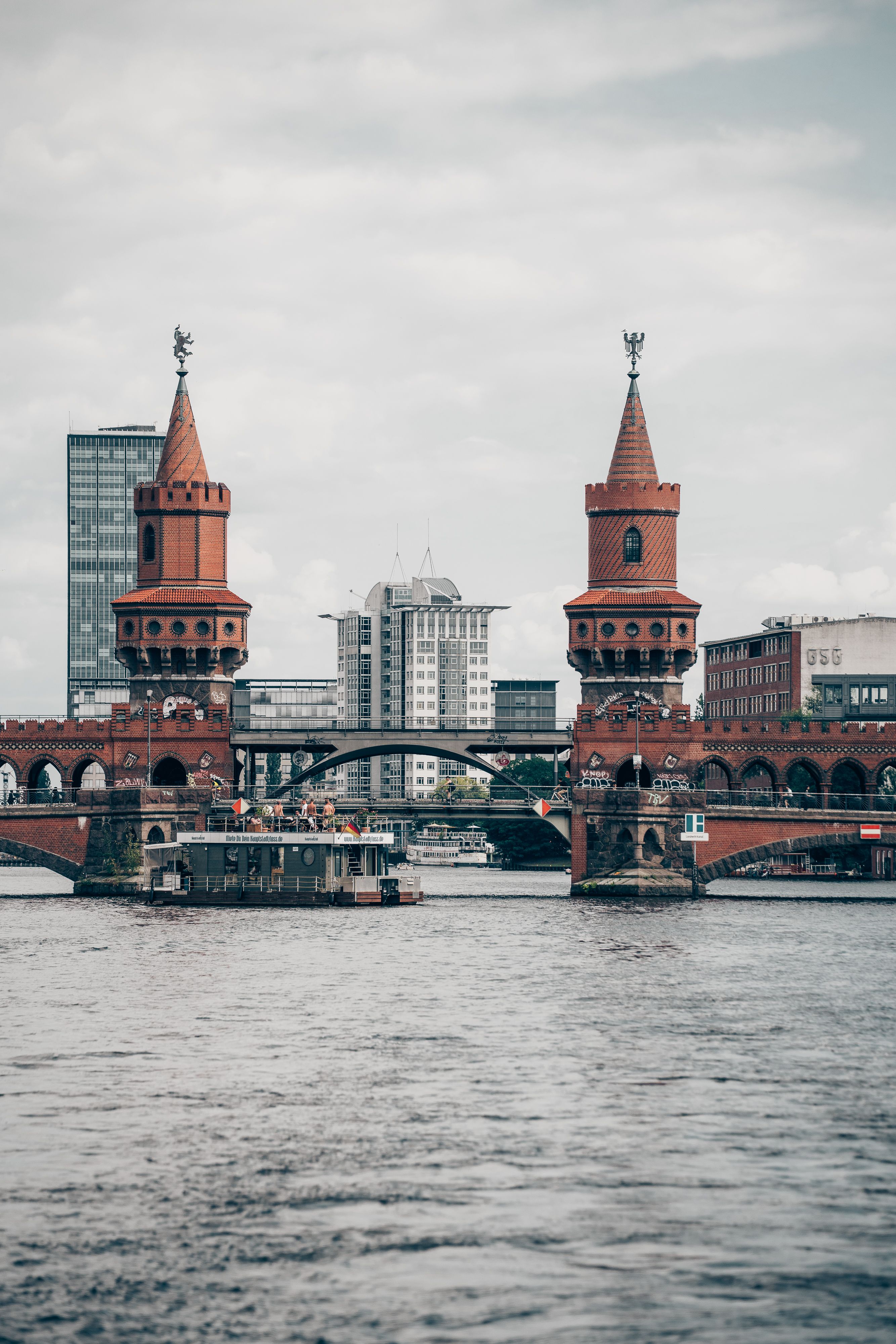 Iconic Oberbaum Bridge over Spree River in Berlin · Free Stock Photo