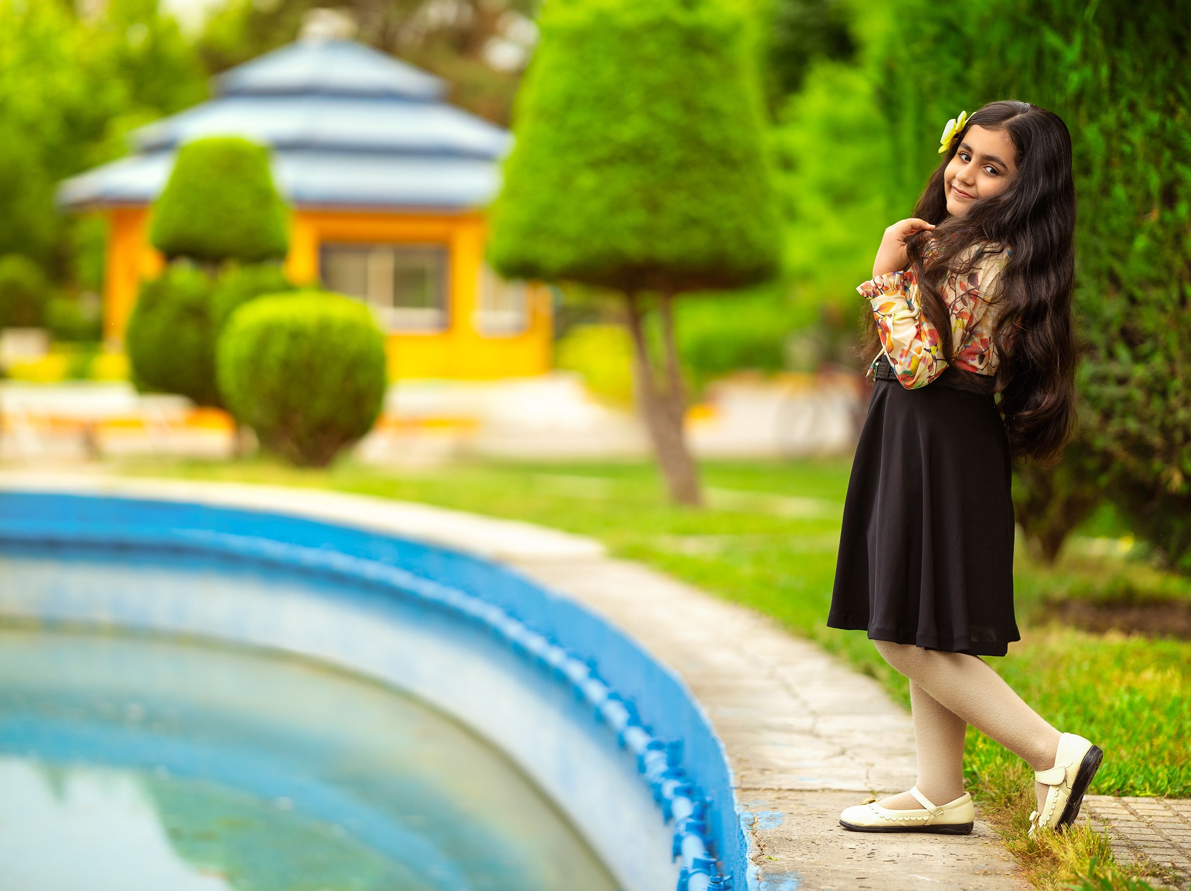 Cute Girl Pose Photos, Download The BEST Free Cute Girl Pose Stock ...