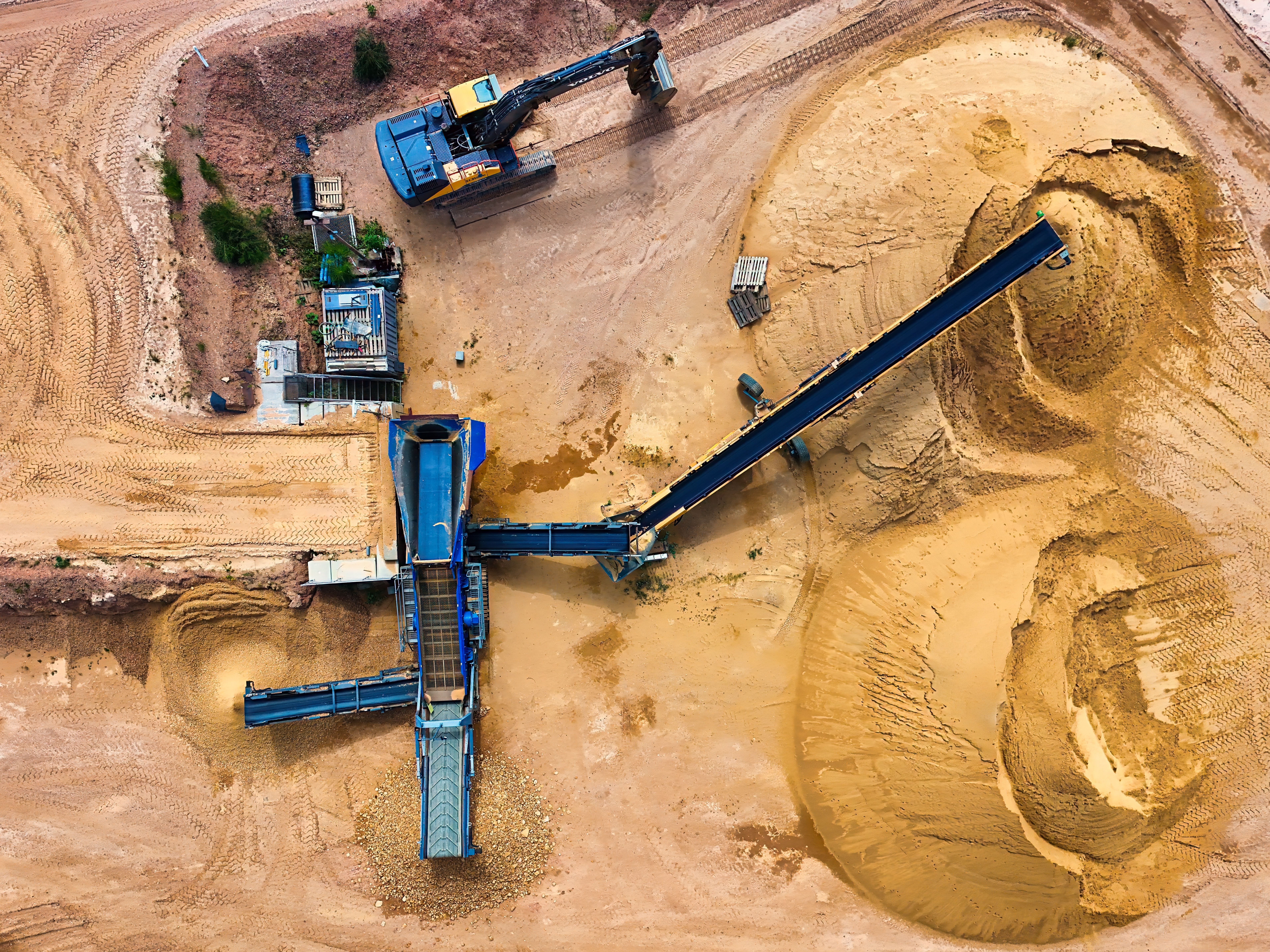 Aggregate Extraction Photos, Download The BEST Free Aggregate ...
