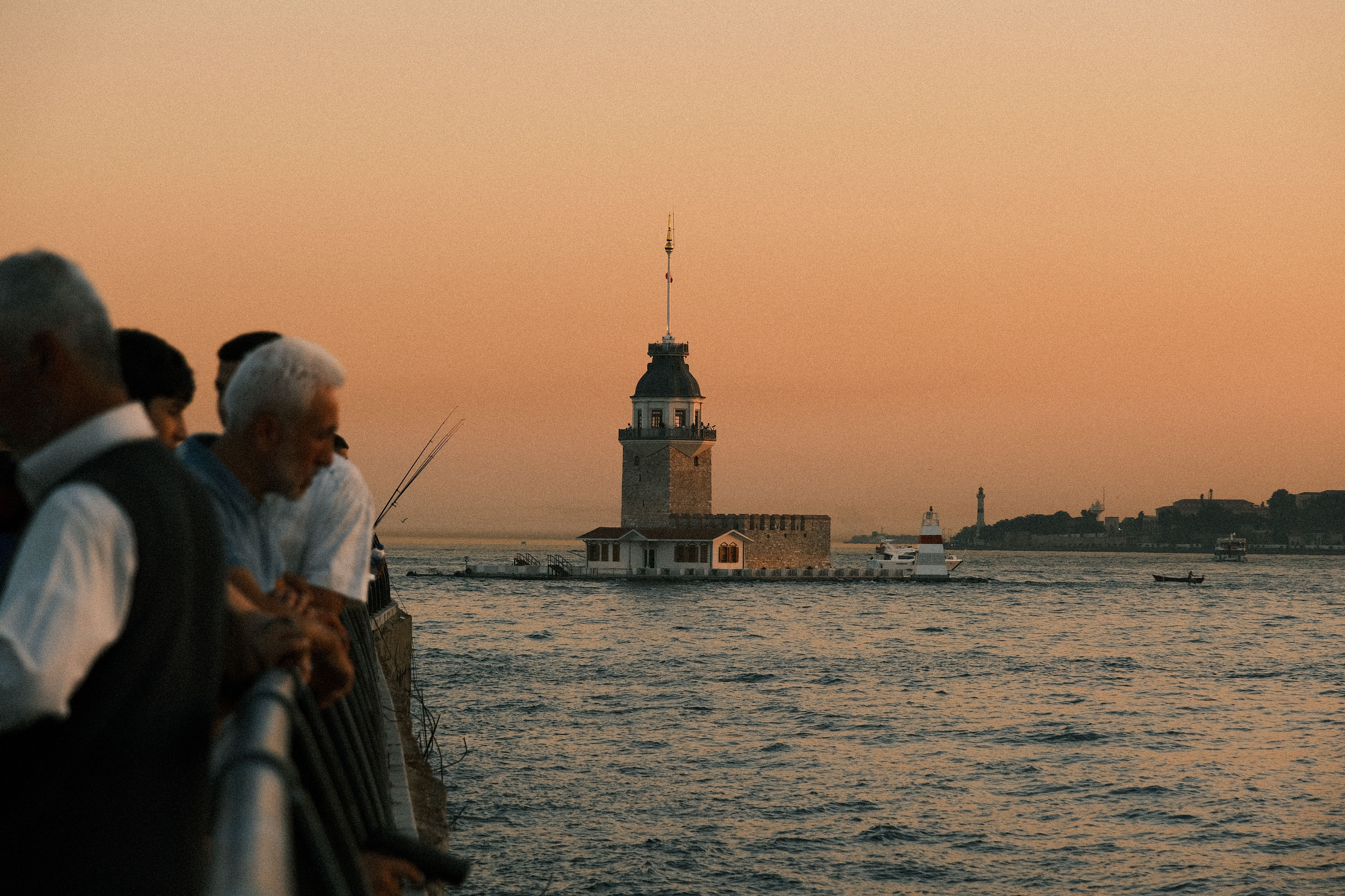 Sunset by the Maiden's Tower in Istanbul · Free Stock Photo