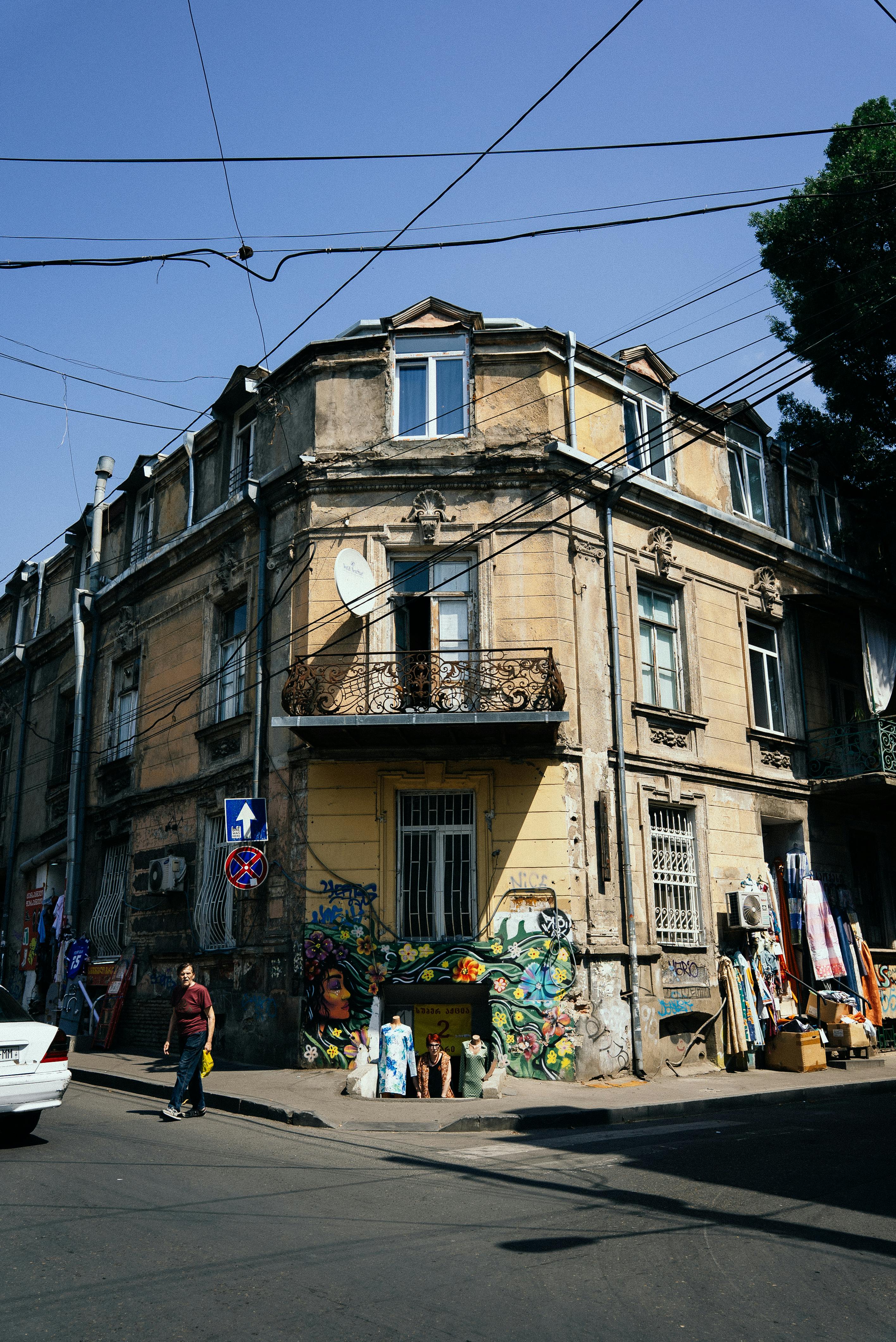 Historic Urban Corner Building in Tbilisi · Free Stock Photo