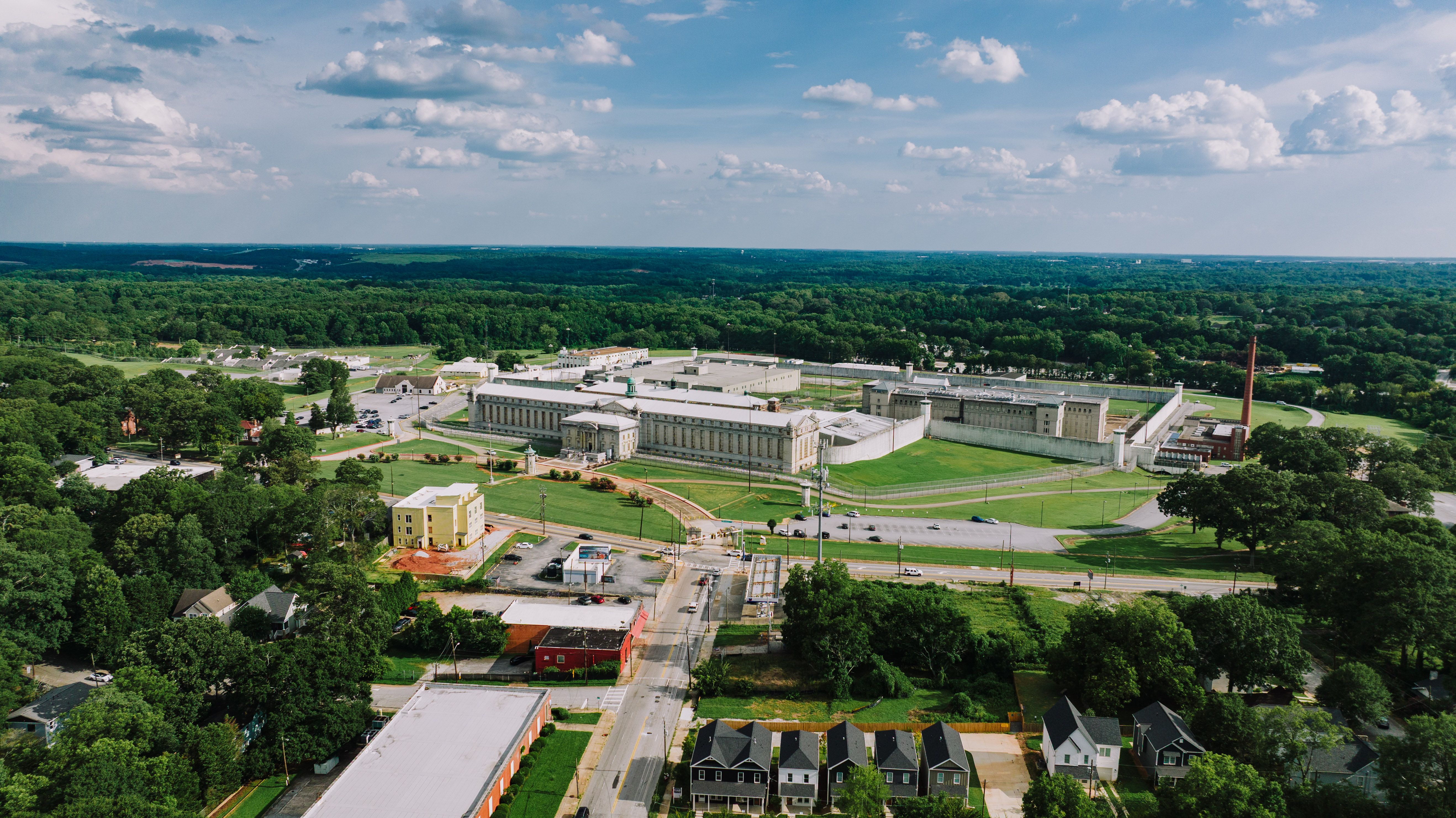 Aerial View of Atlanta Neighborhood and Facility · Free Stock Photo