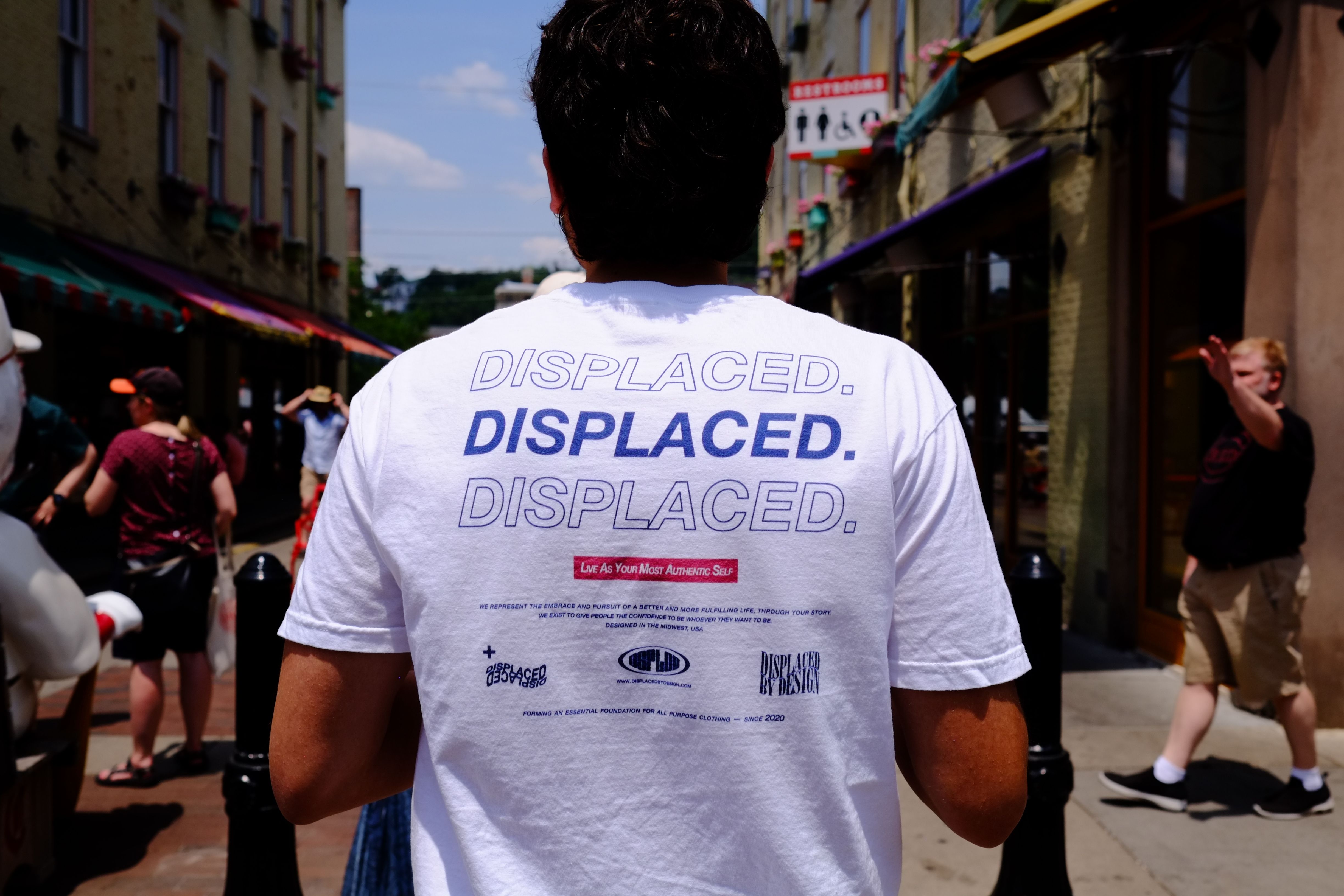 DISPLACED BY DESIGN CLOTHING - 摄影