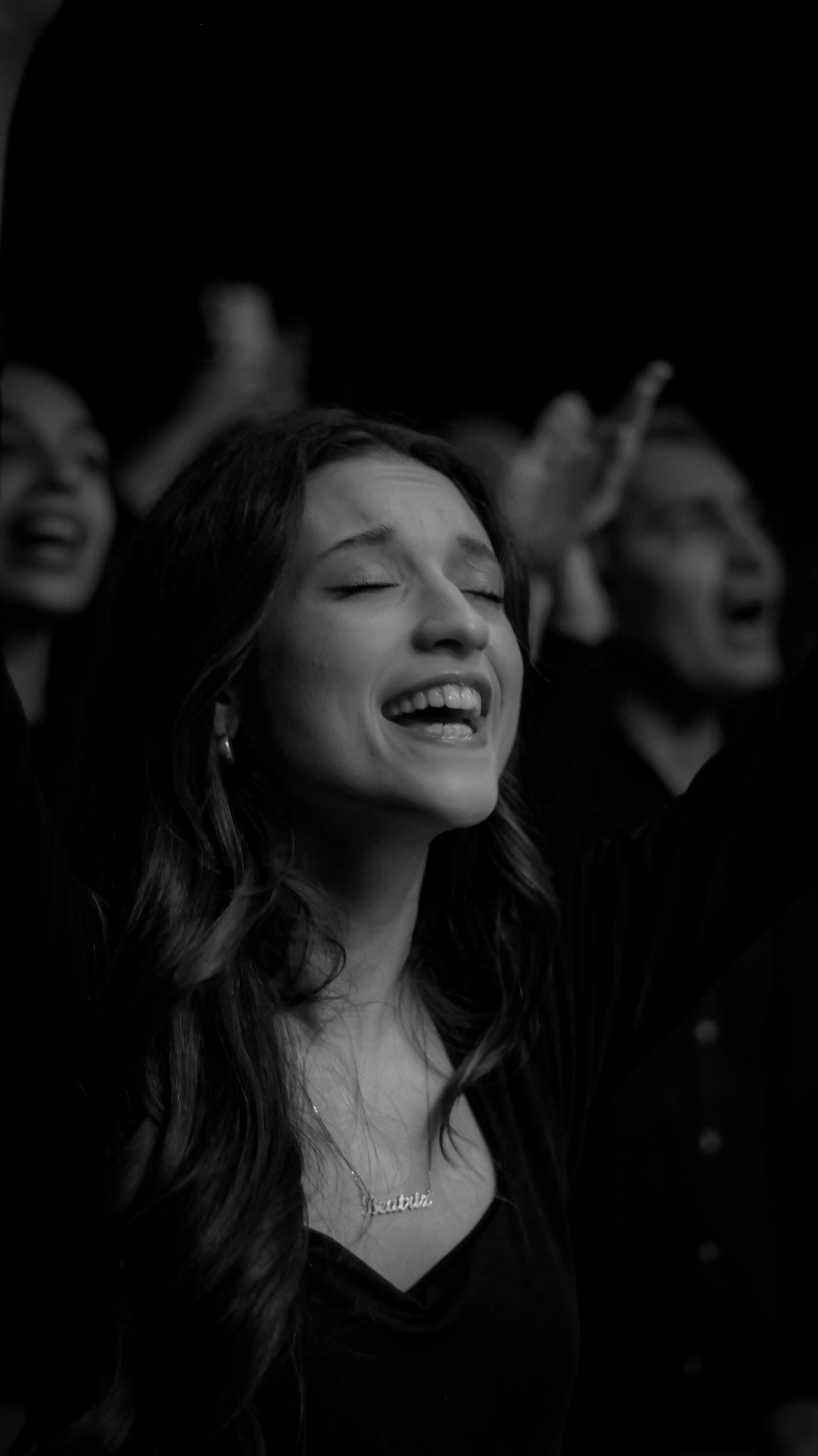 Singing Event Photos, Download The BEST Free Singing Event Stock Photos ...