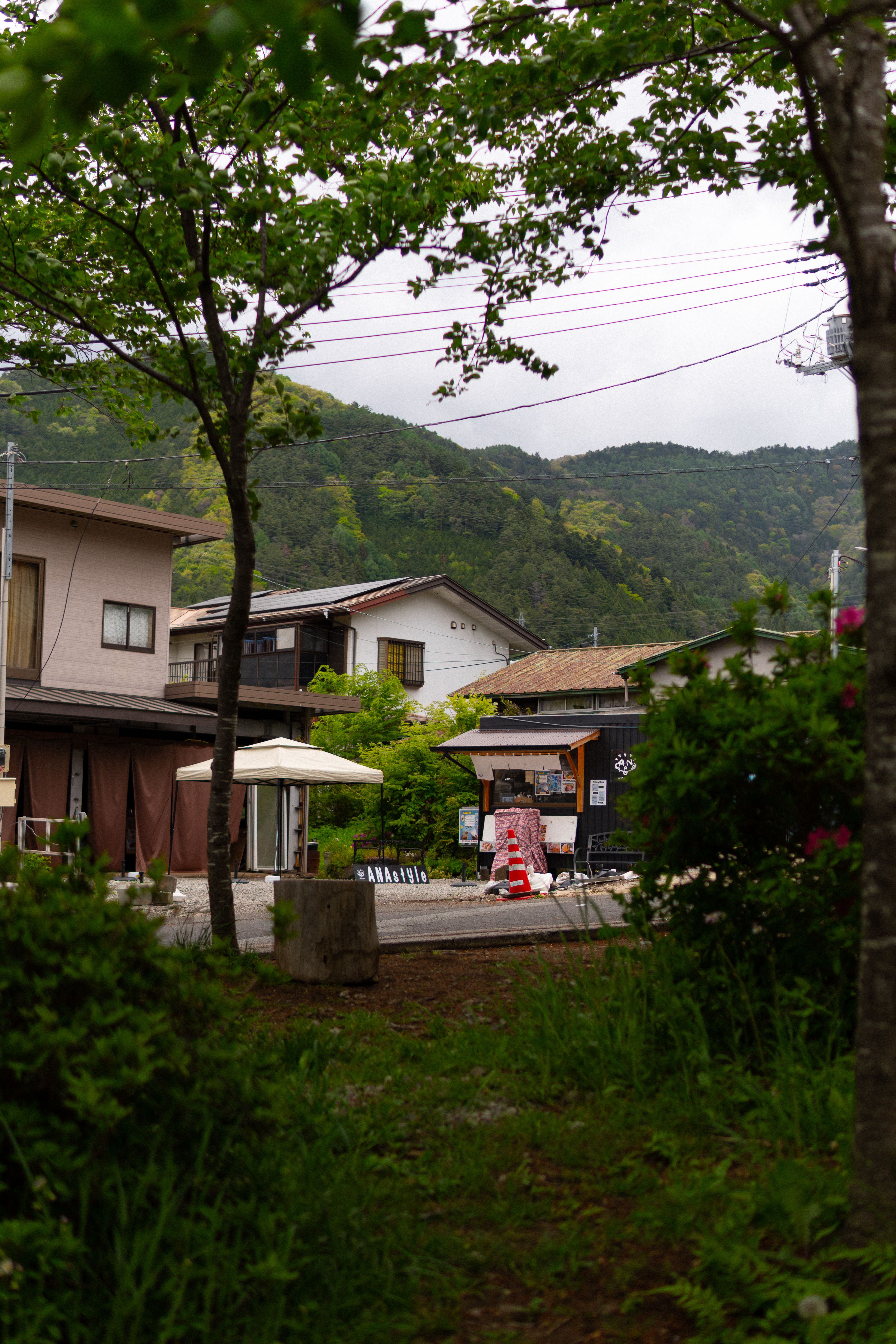 Charming Traditional Japanese Village Scene · Free Stock Photo