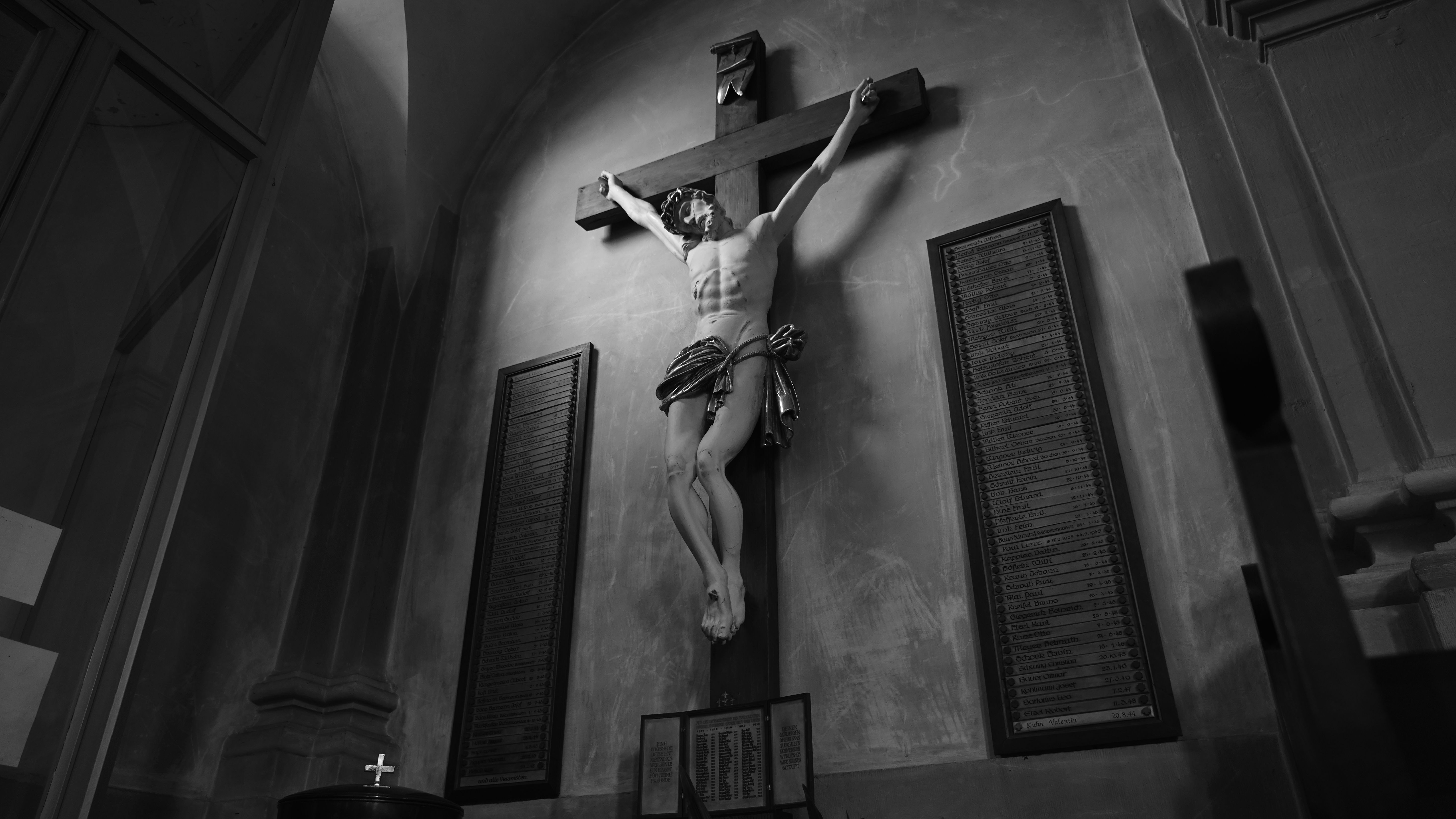 Black and White Jesus Christ on Cross in Church · Free Stock Photo