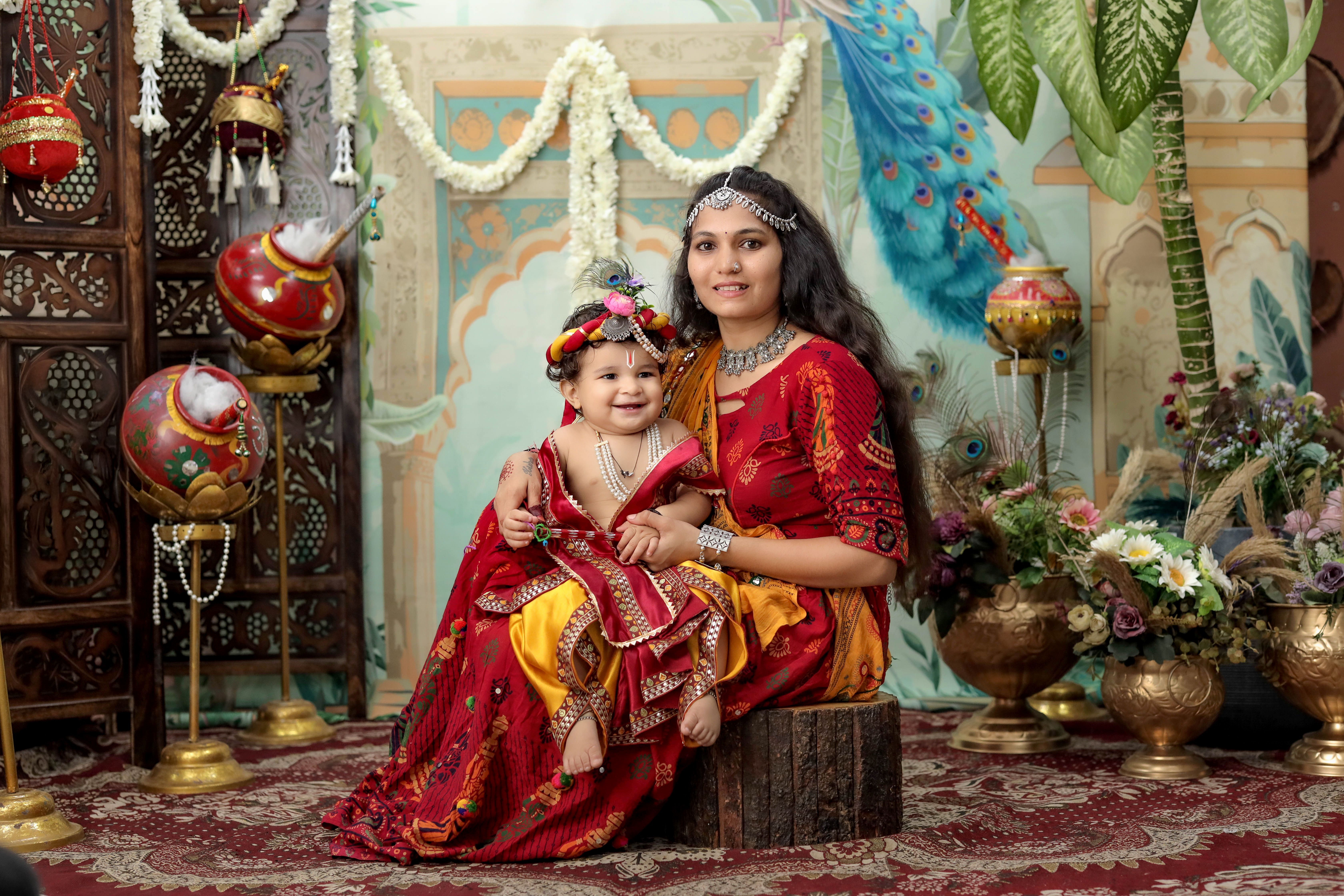 Mother and Child in Traditional Indian Attire · Free Stock Photo