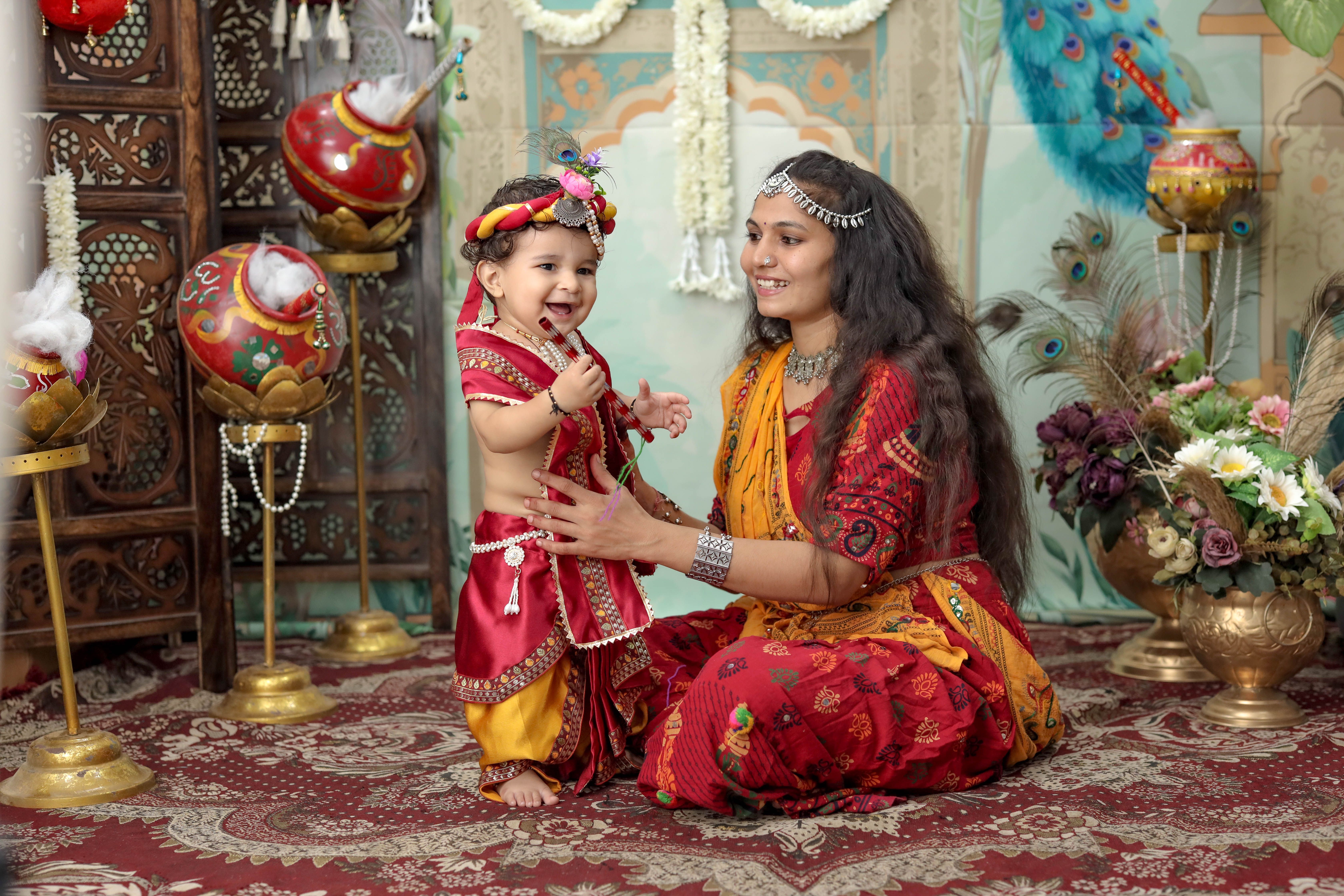 Mother and Child in Traditional Indian Attire · Free Stock Photo