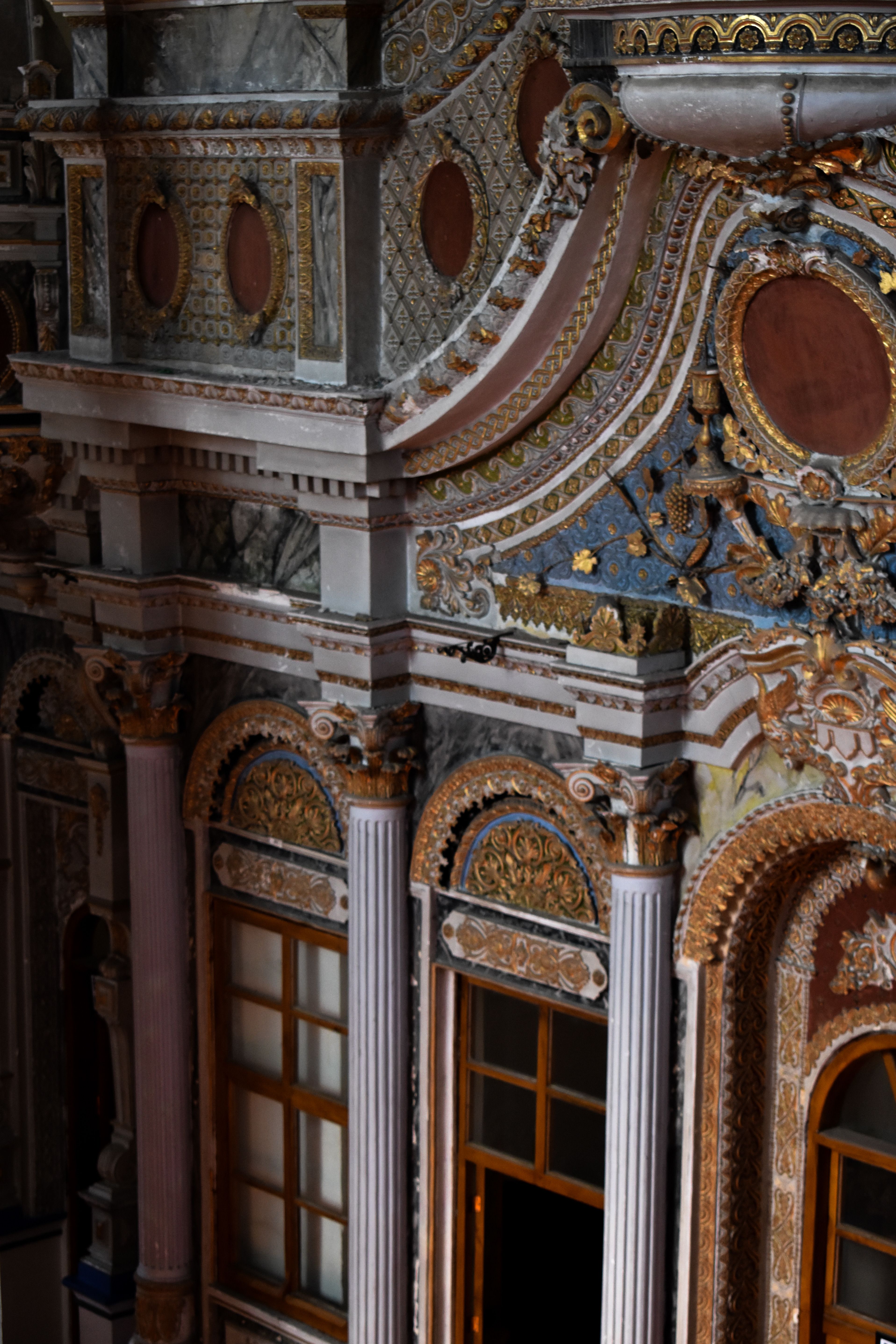 Intricate Baroque Architectural Detail with Ornamentation · Free Stock ...