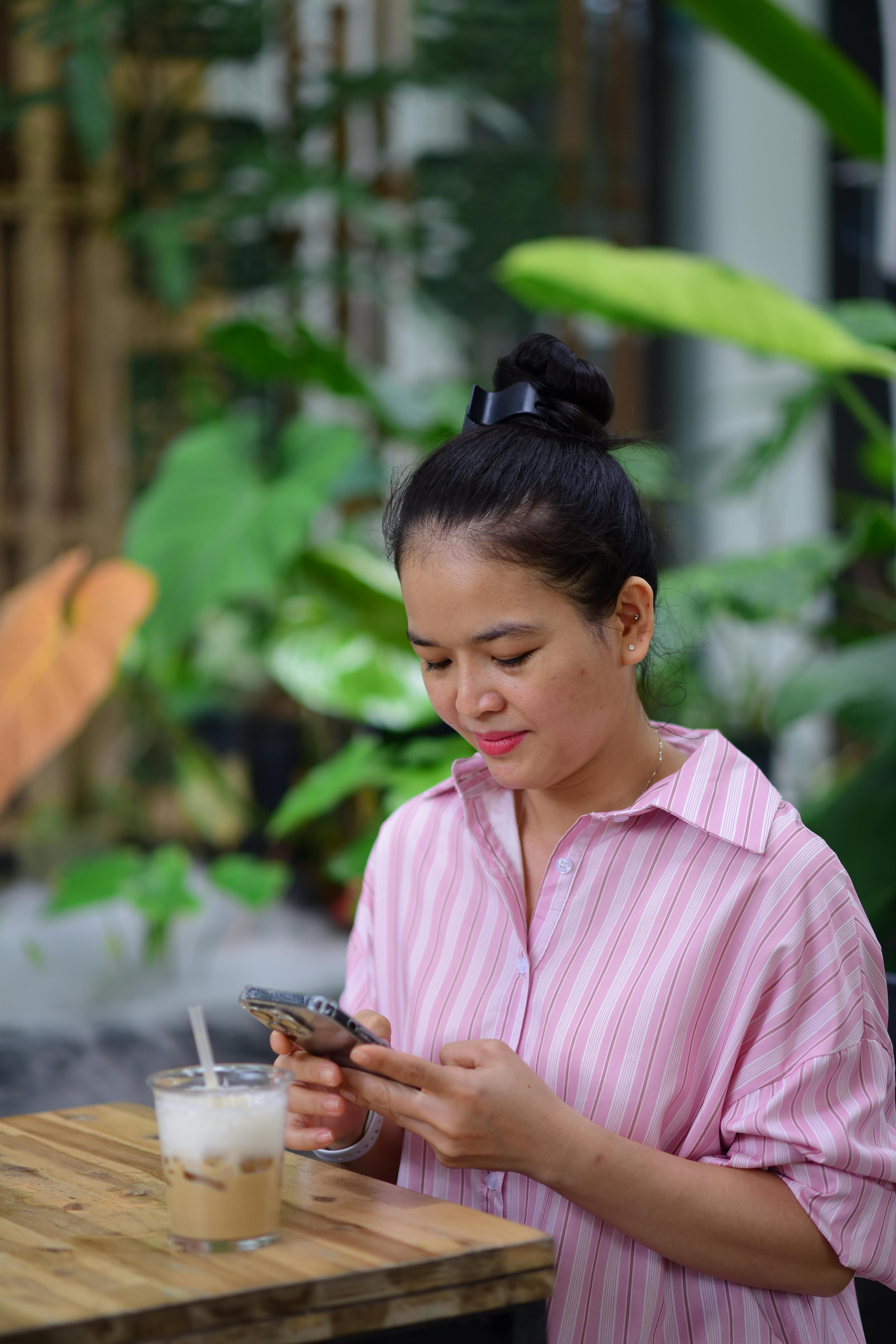 Smiling Tech Photos, Download The BEST Free Smiling Tech Stock Photos ...