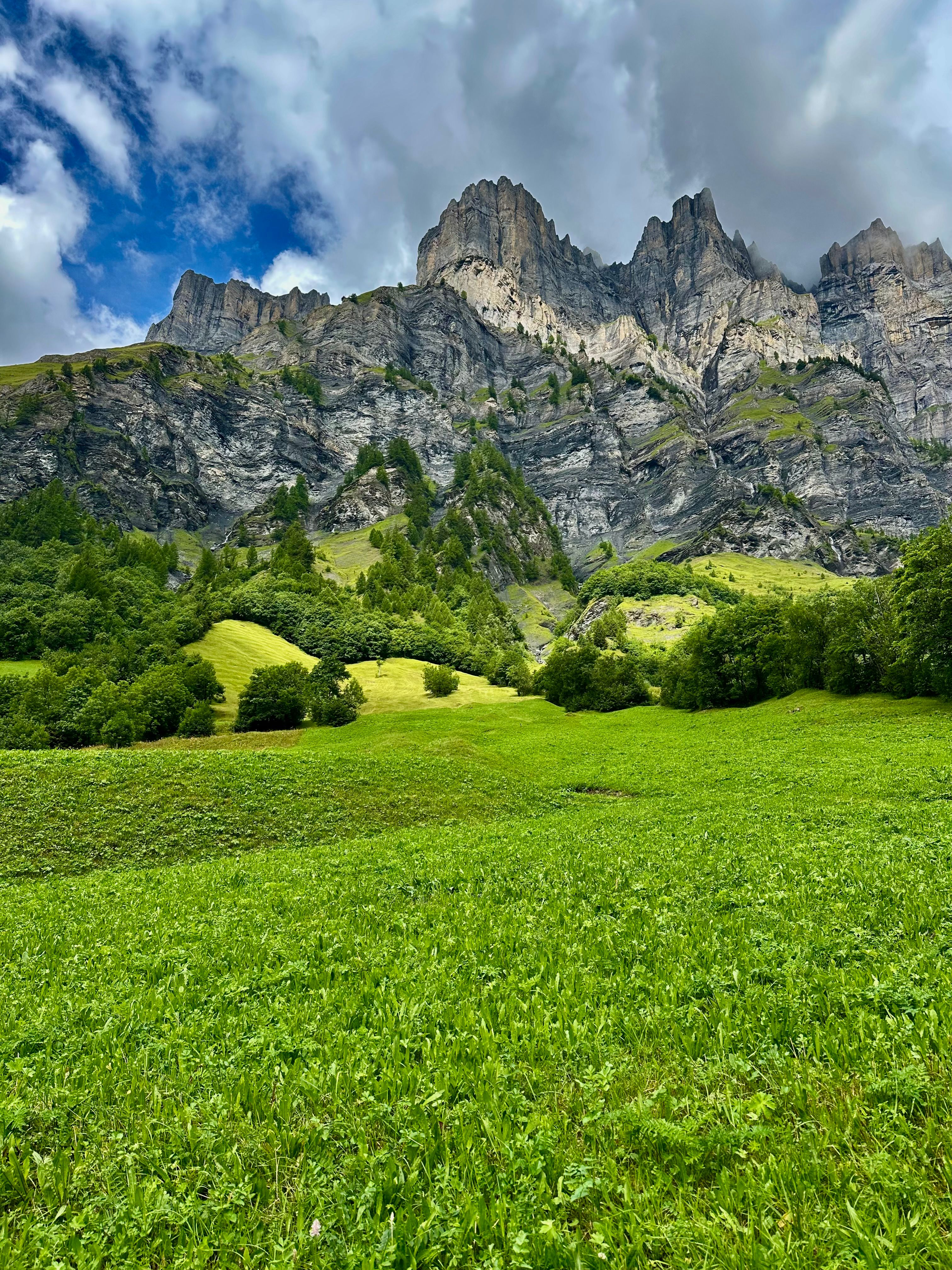 Stunning Alpine Landscape of Swiss Alps · Free Stock Photo