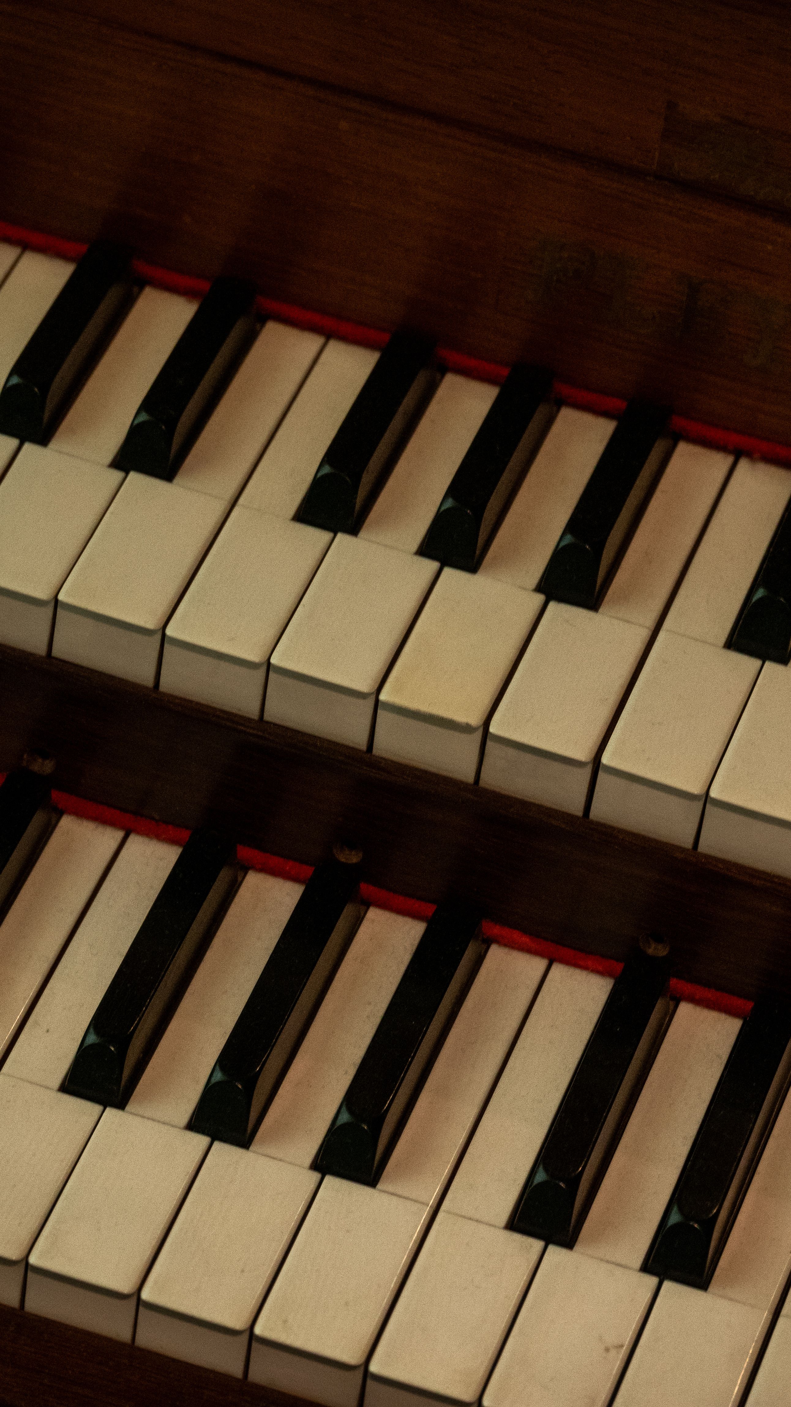 Close-up of Vintage Piano Keys with Classic Style · Free Stock Photo