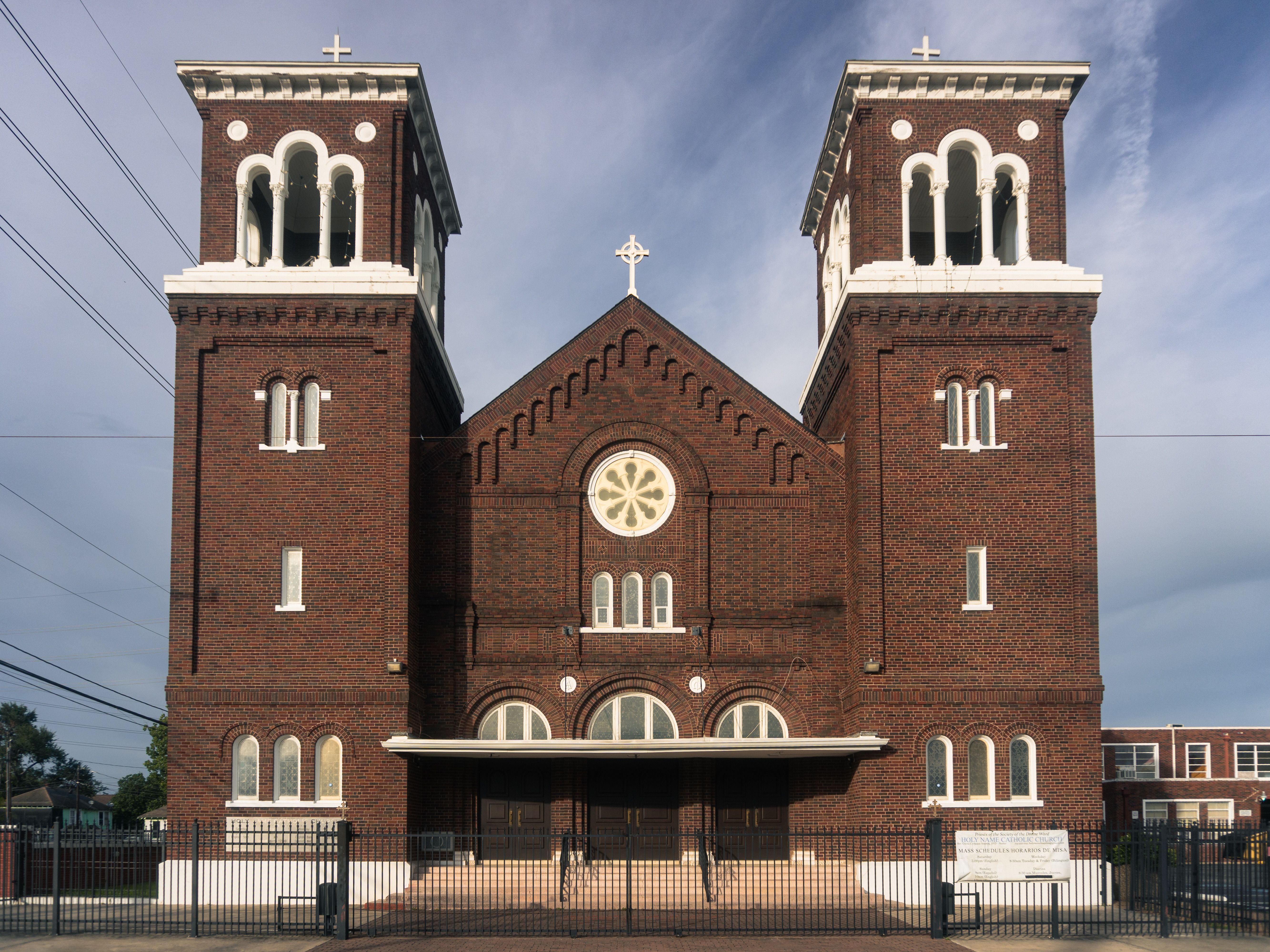 Historic Brick Church in Houston, Texas Architecture · Free Stock Photo