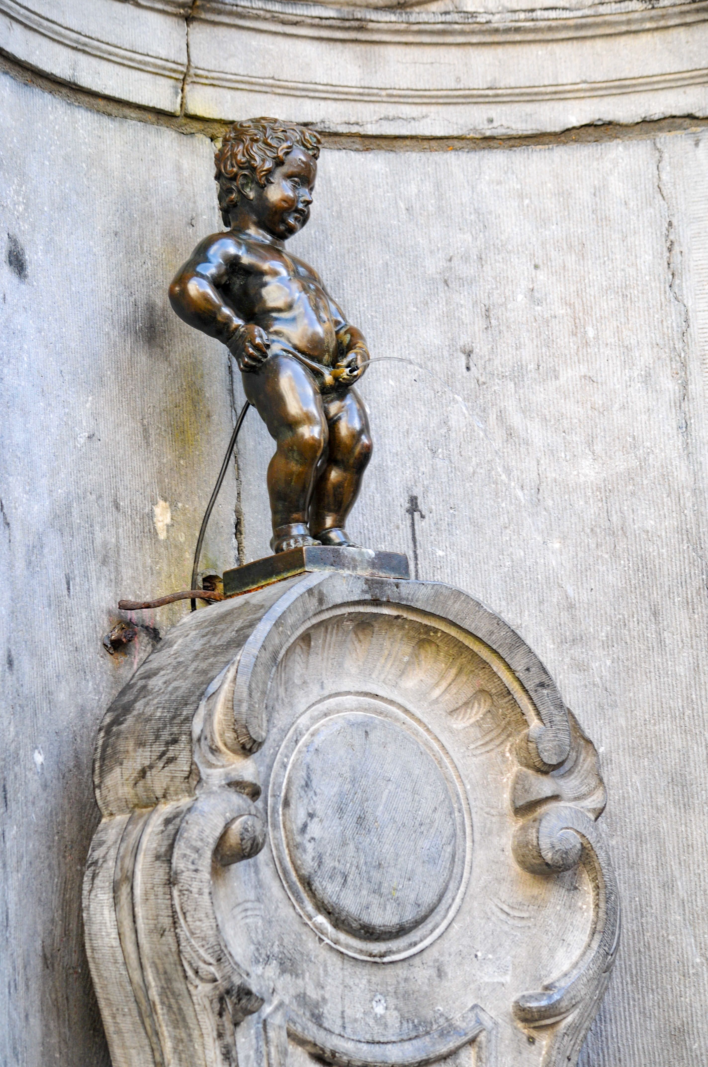 Peeing Statue Photos, Download The BEST Free Peeing Statue Stock Photos ...