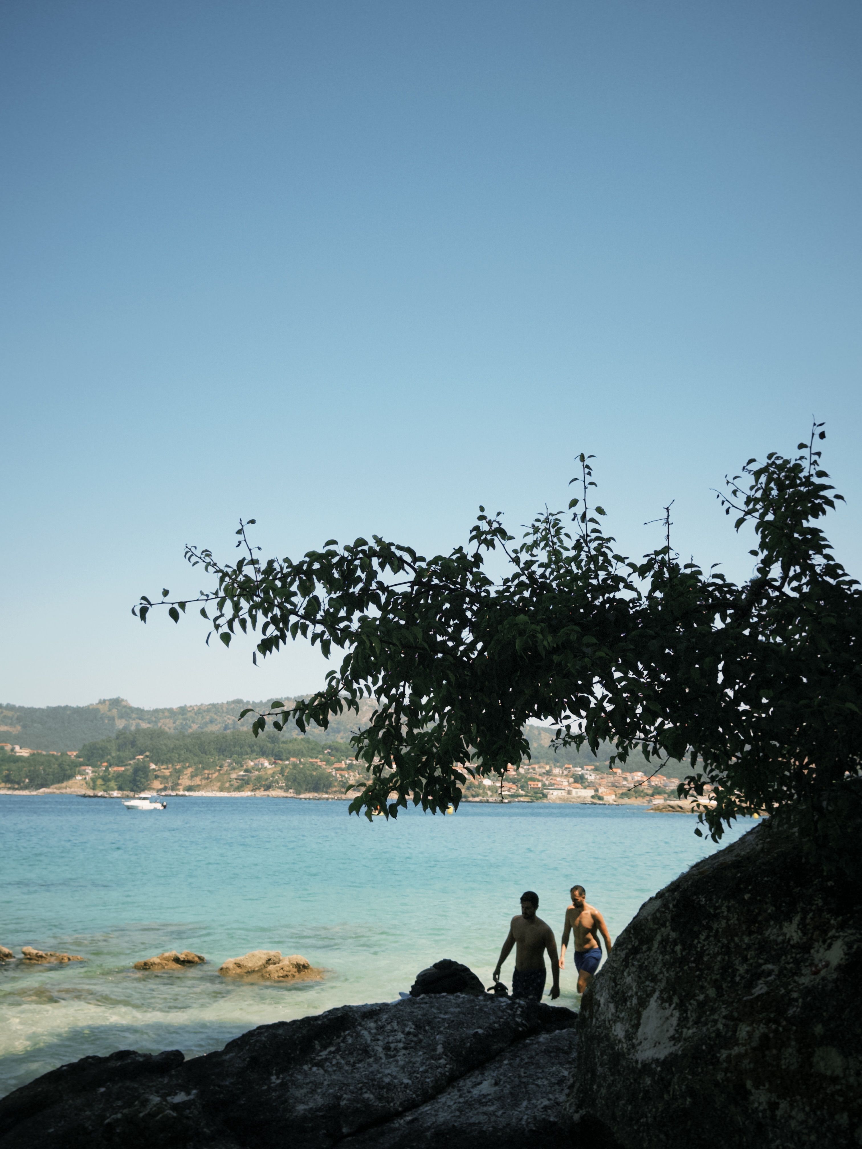 Serene Beach Day with Relaxed Coastal Atmosphere · Free Stock Photo