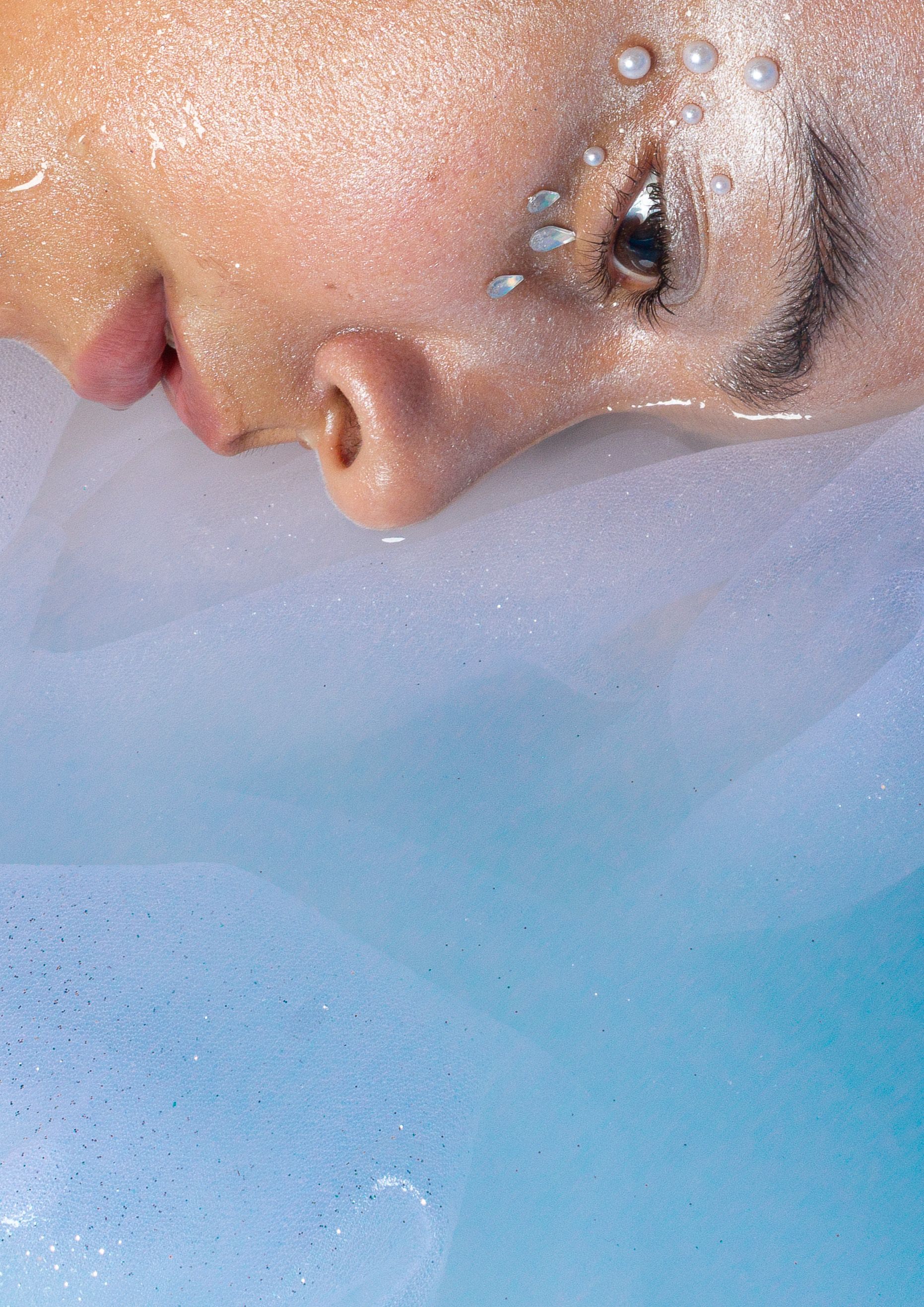 Elegant Portrait with Artistic Water Reflection · Free Stock Photo