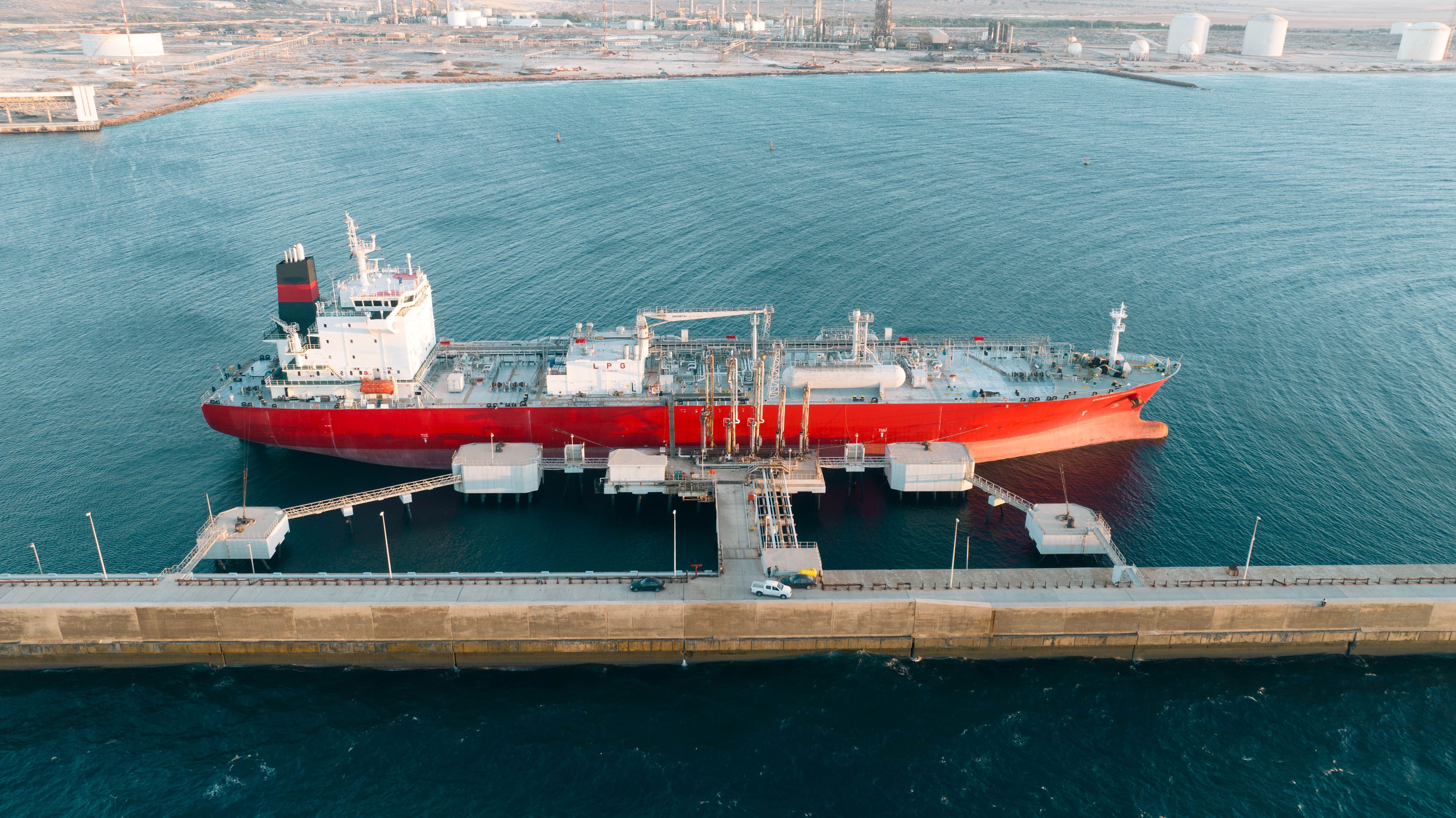 Lng Photos, Download The BEST Free Lng Stock Photos & HD Images