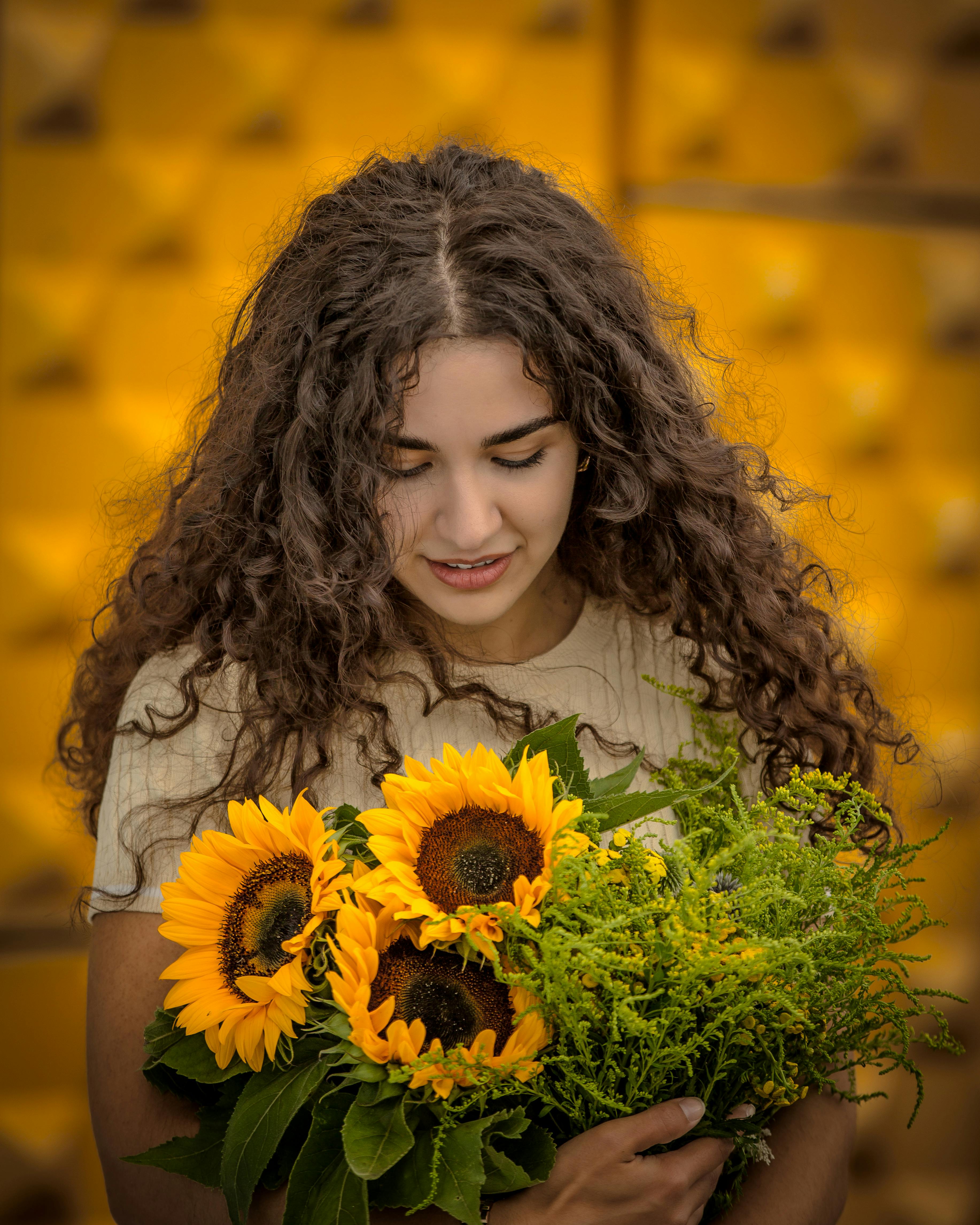 Girls' Gathering Photos, Download The BEST Free Girls' Gathering Stock ...