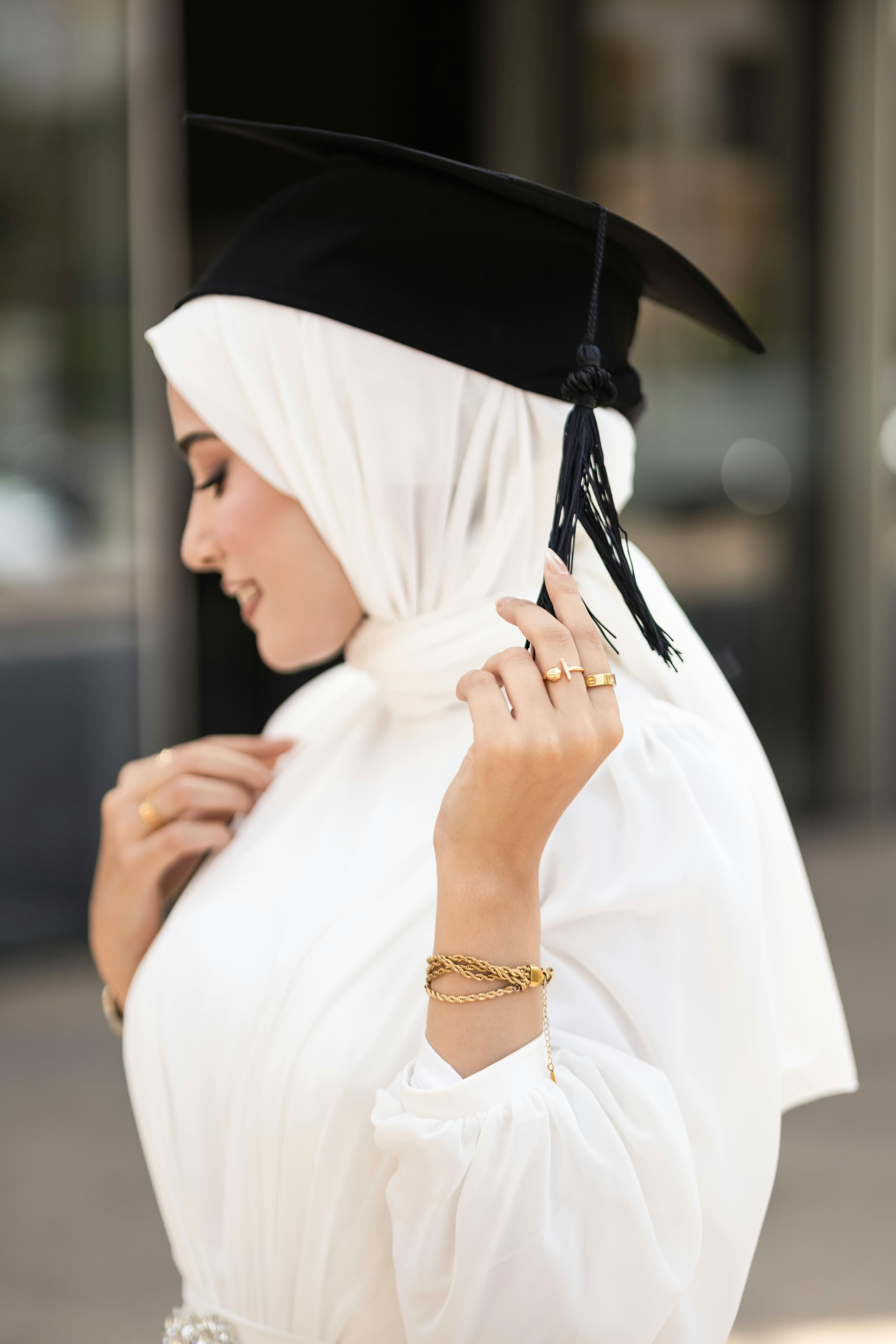 White Graduation Cap Photos, Download The BEST Free White Graduation ...