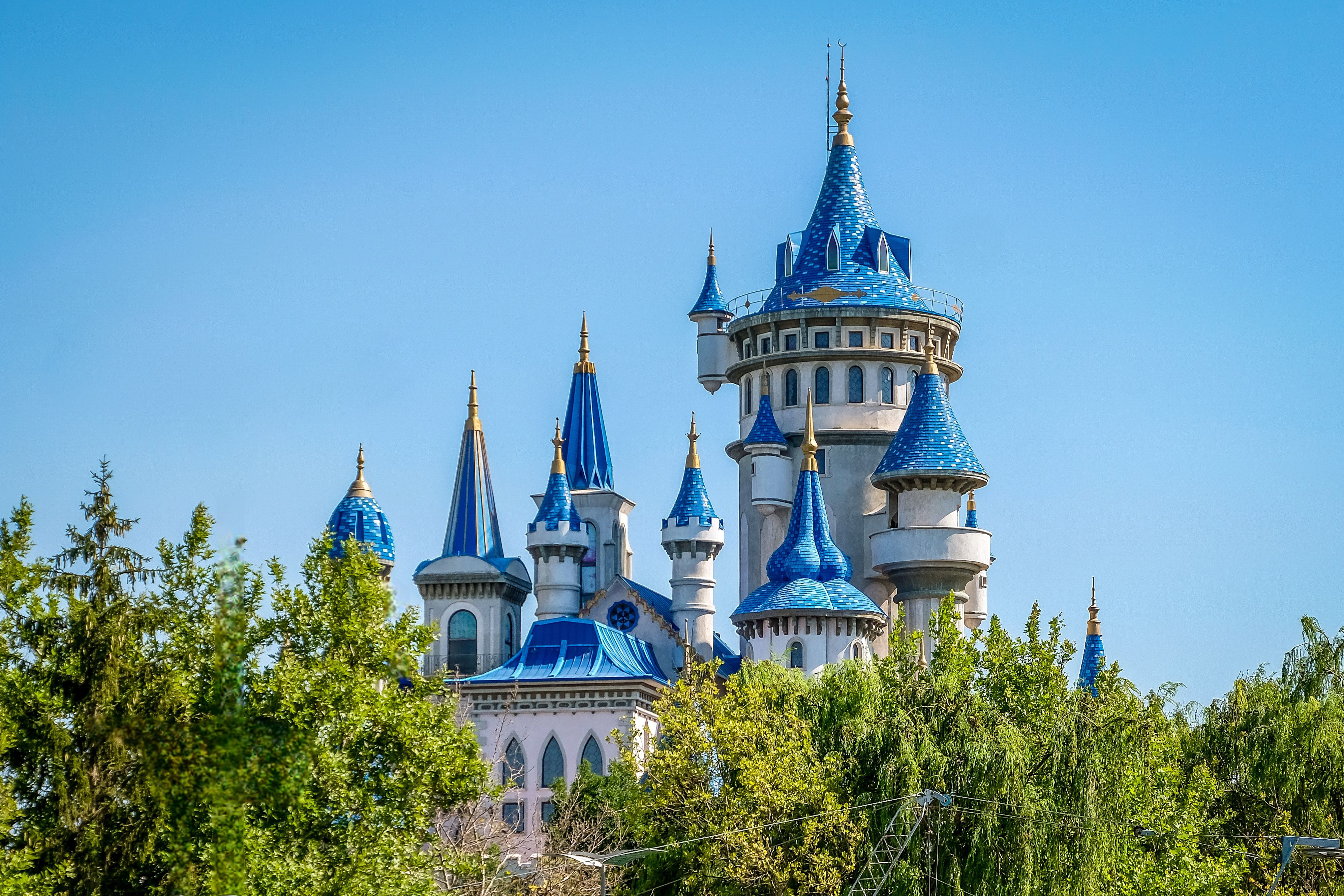 Enchanted Blue Turret Castle in Eskişehir, Türkiye · Free Stock Photo