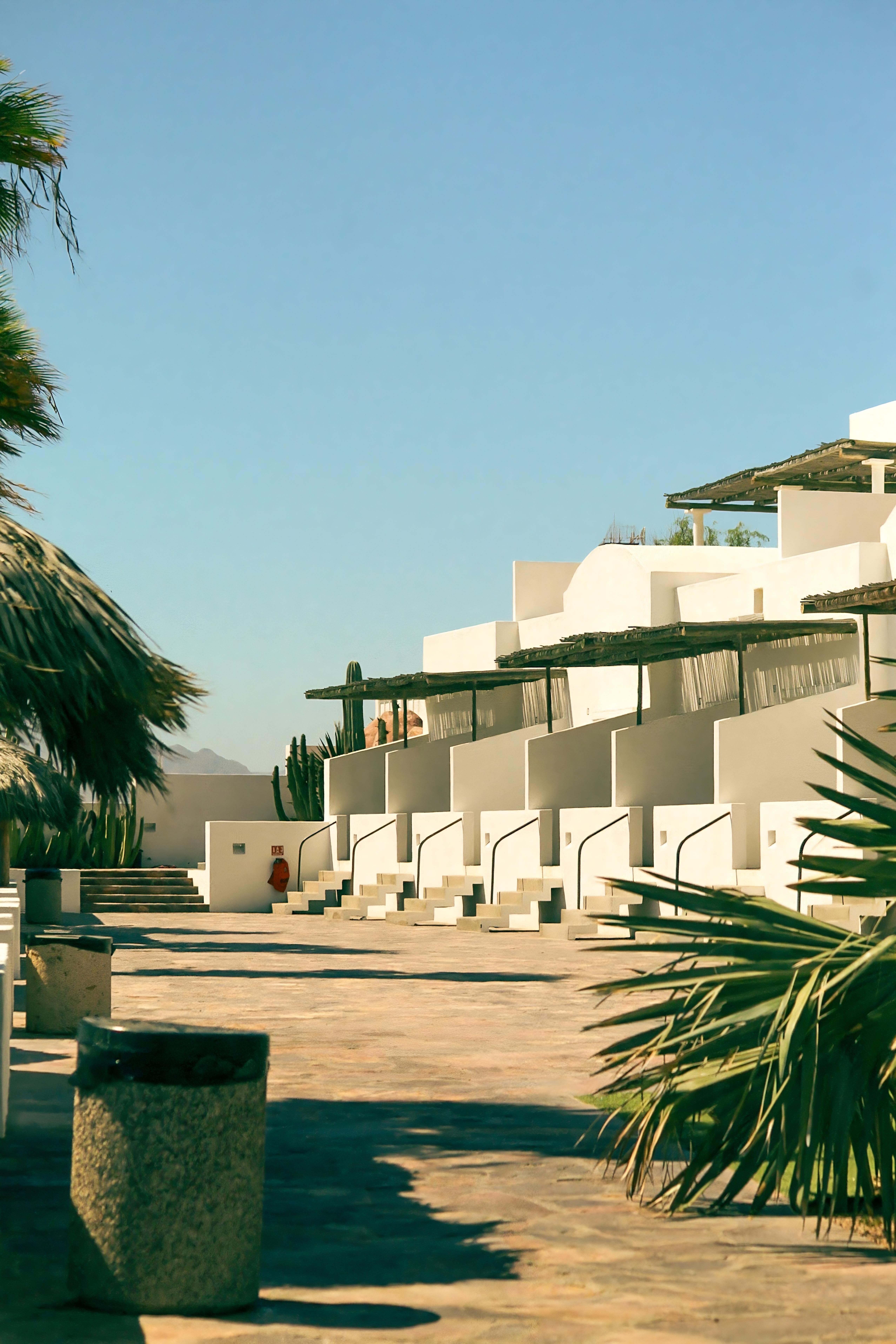 Beach Hotel Photos, Download The BEST Free Beach Hotel Stock Photos ...