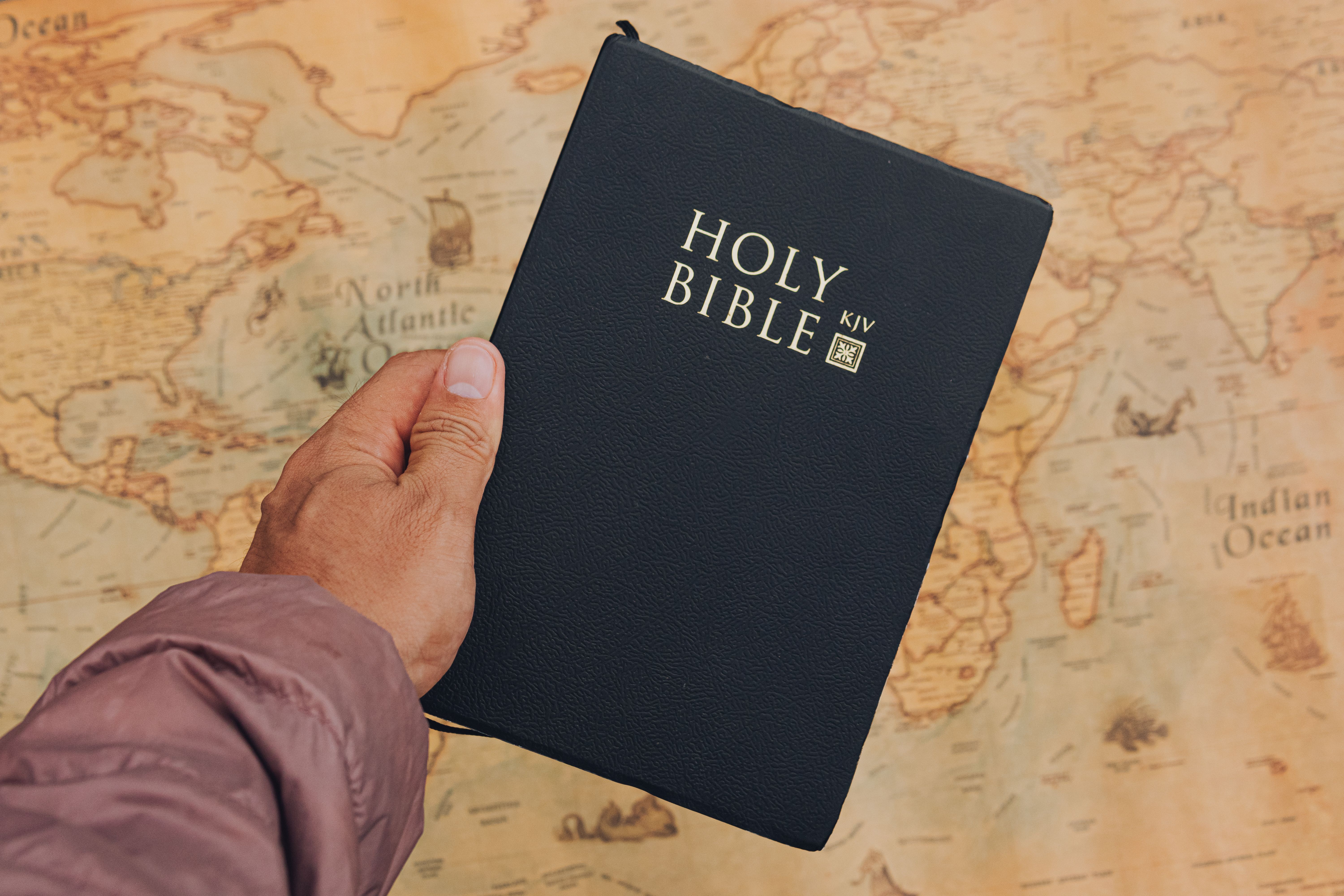 Bible Worship Photos, Download The BEST Free Bible Worship Stock Photos ...