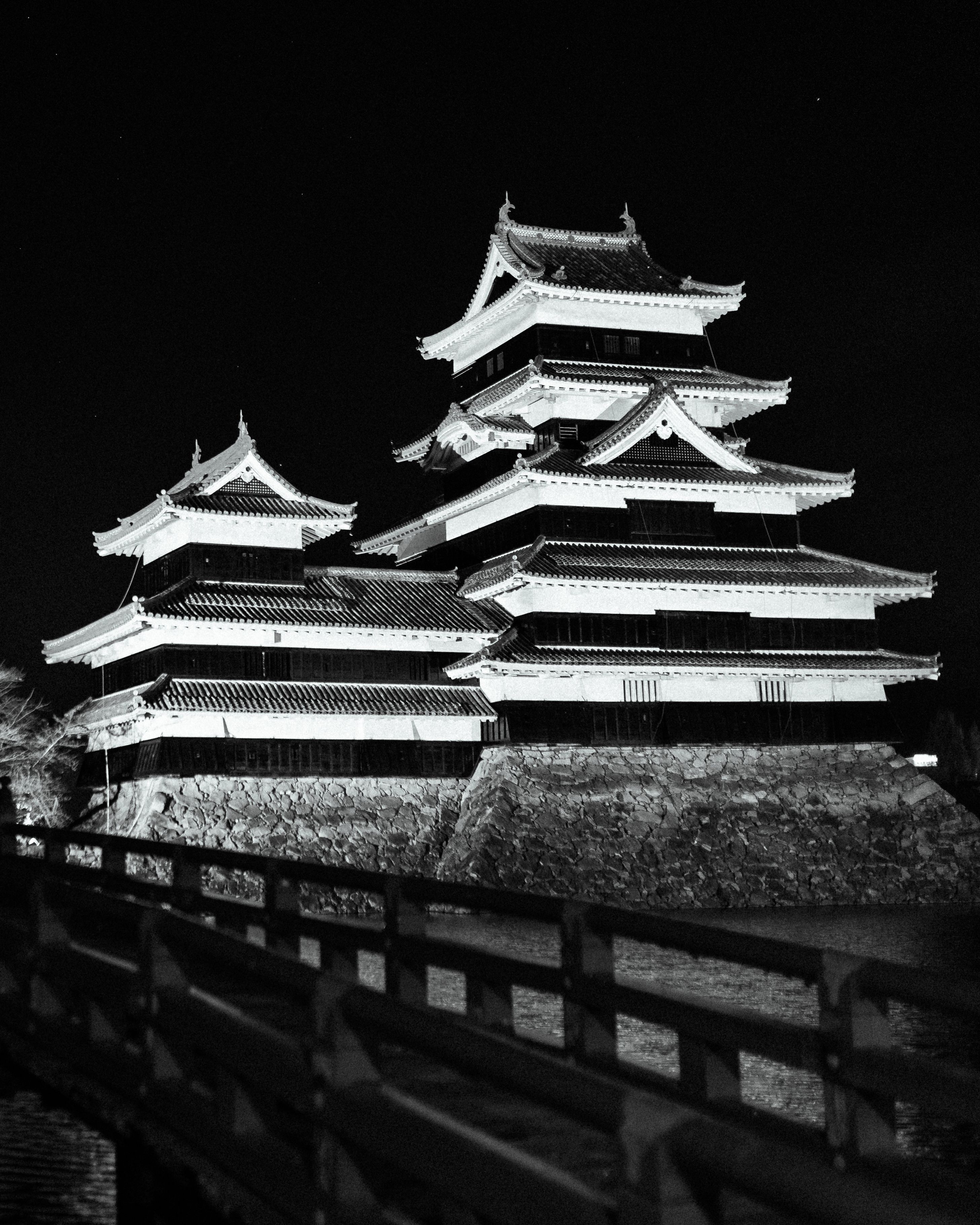 Stunning Night View of Japanese Castle Architecture · Free Stock Photo