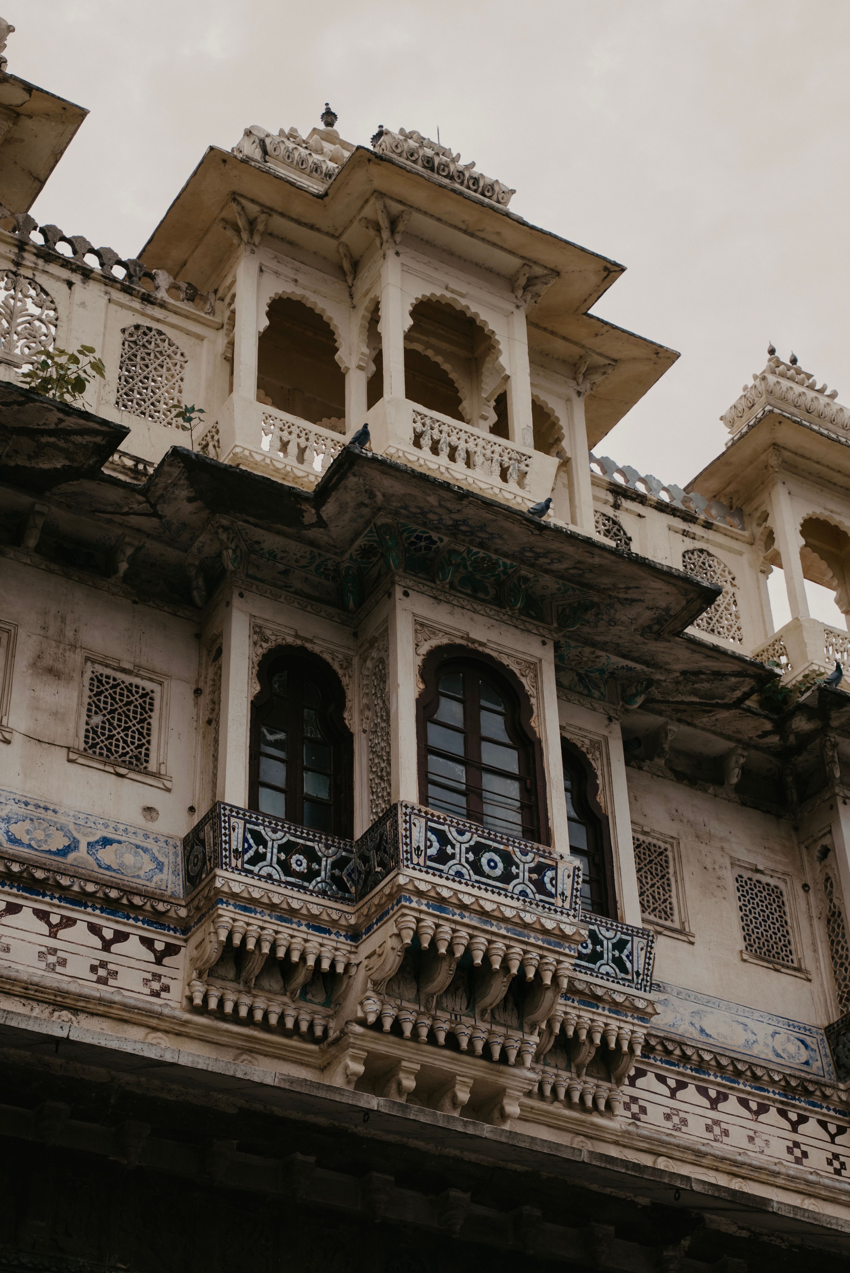 Intricate Architecture of Udaipur City Palace · Free Stock Photo