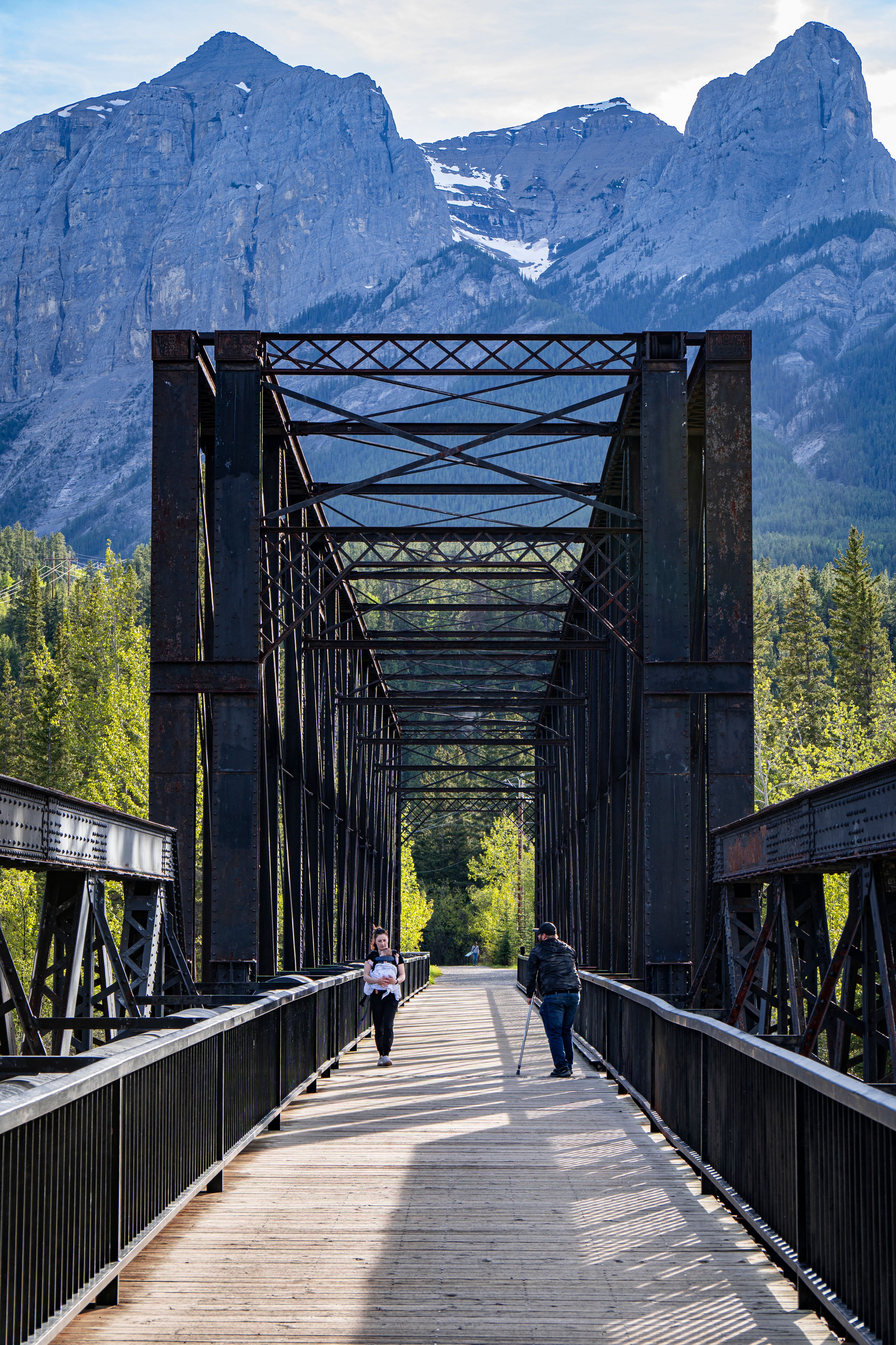 Scenic View of Banff National Park Bridge and Mountains · Free Stock Photo