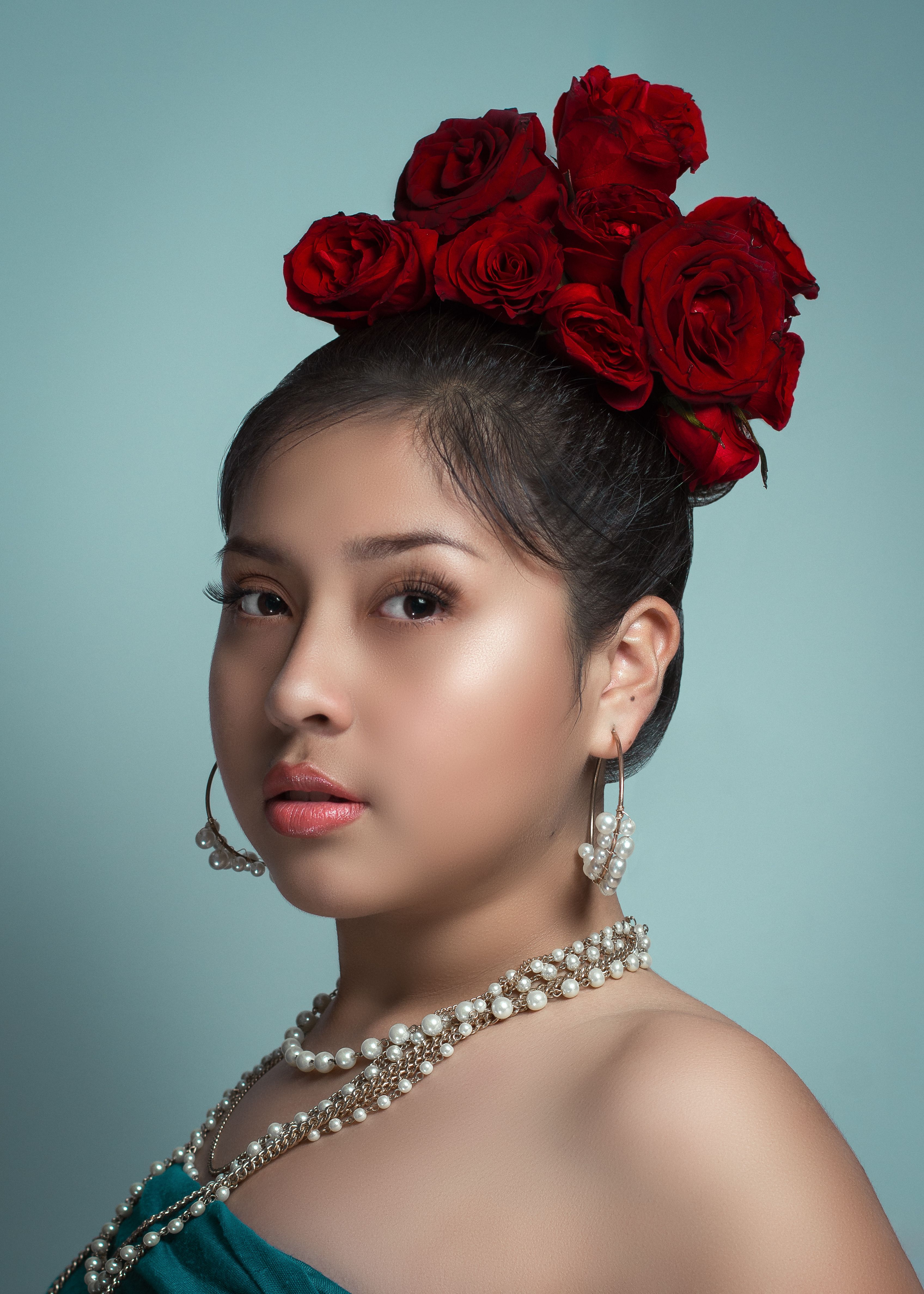 Headshot Hispanic Woman Photos, Download The BEST Free Headshot ...